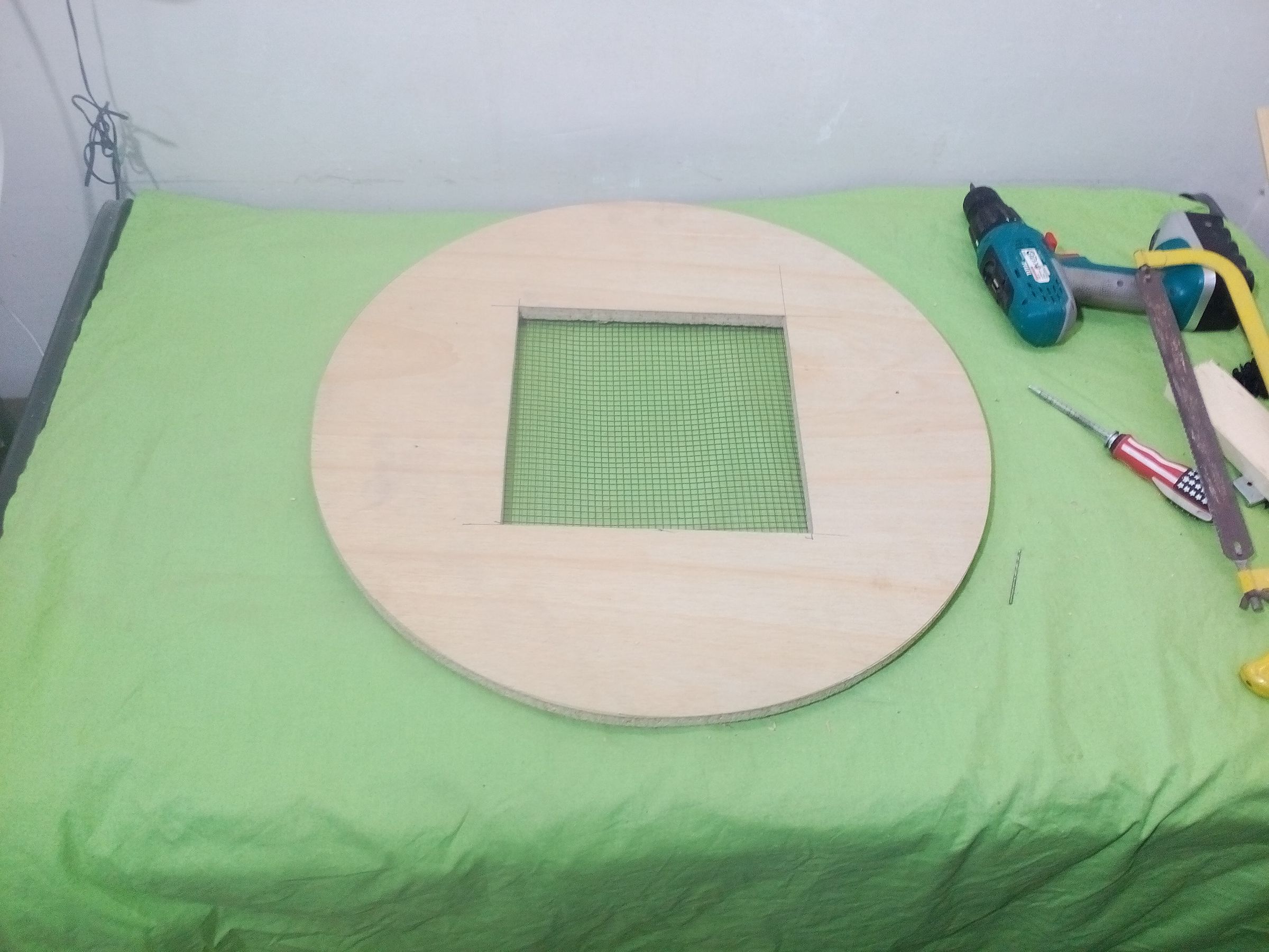 How to Make Brooder for Chicks : 7 Steps (with Pictures) - Instructables