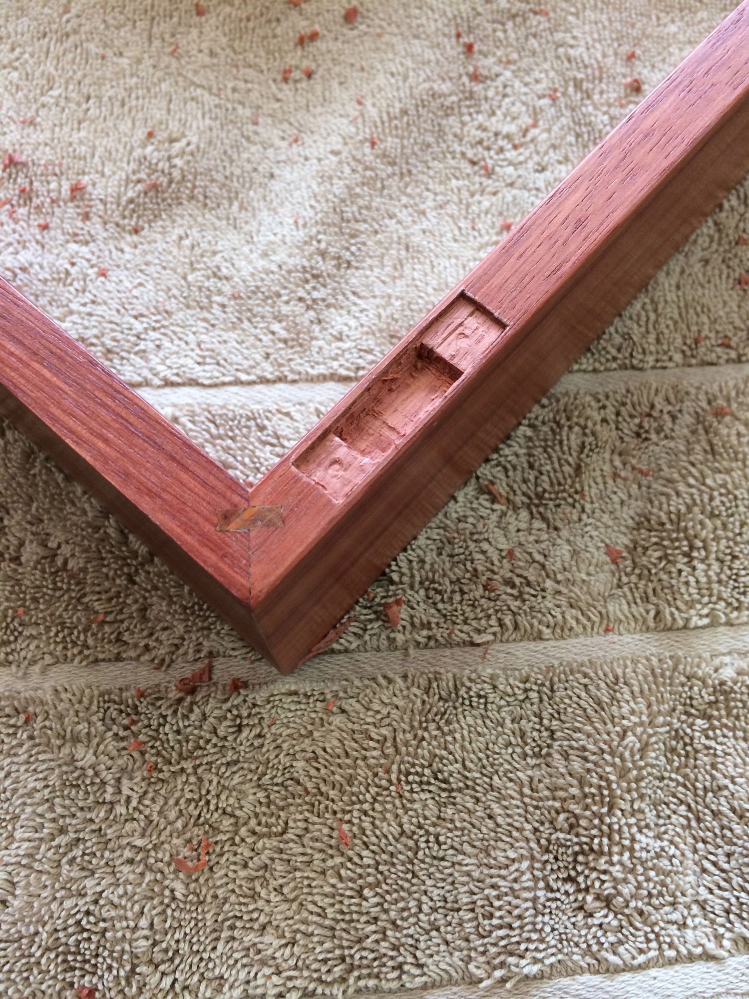 Retro Shadow Box With Splined Mitres : 7 Steps (with Pictures ...