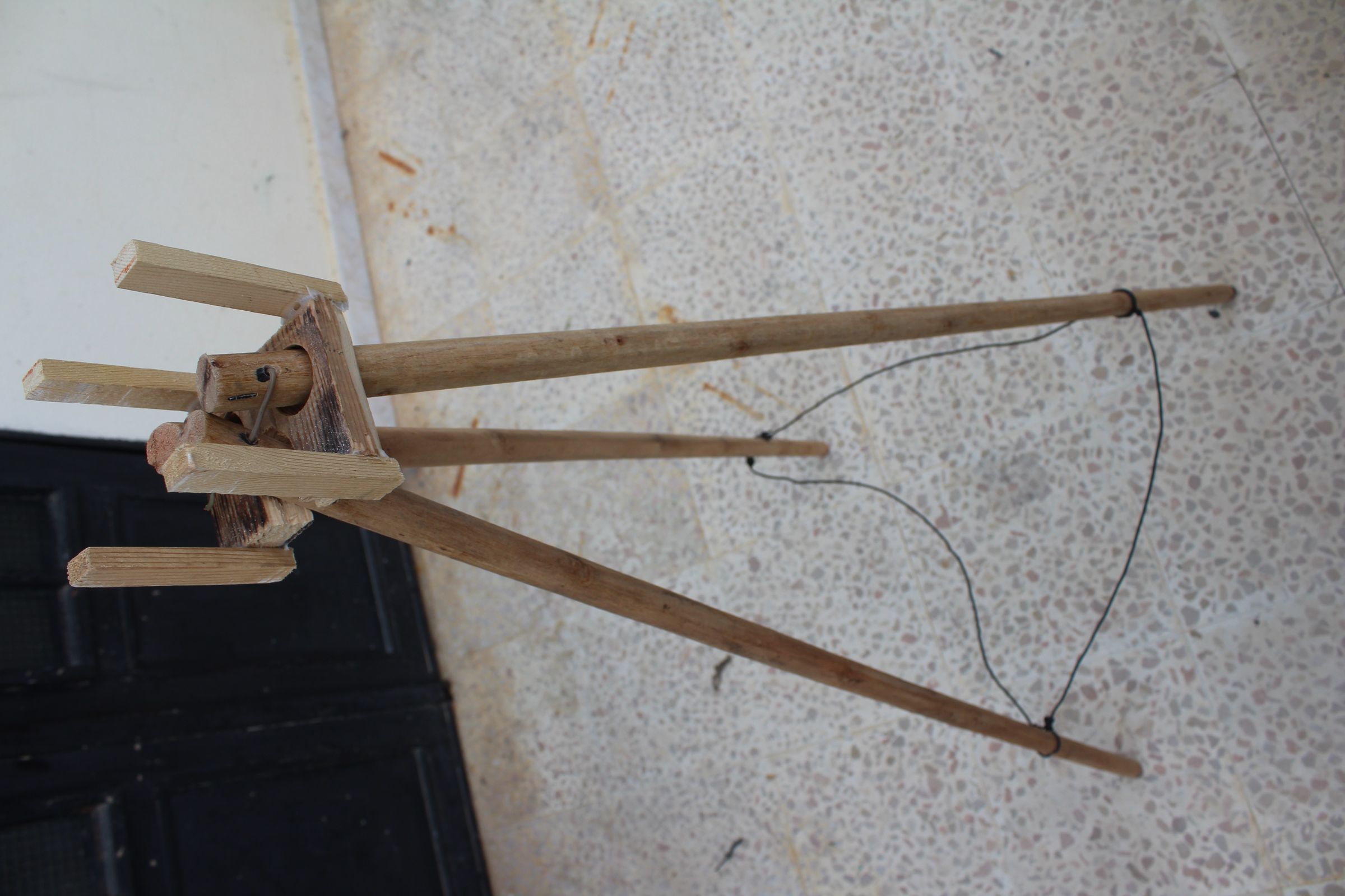How to Make a Wooden Tripod : 9 Steps (with Pictures) - Instructables