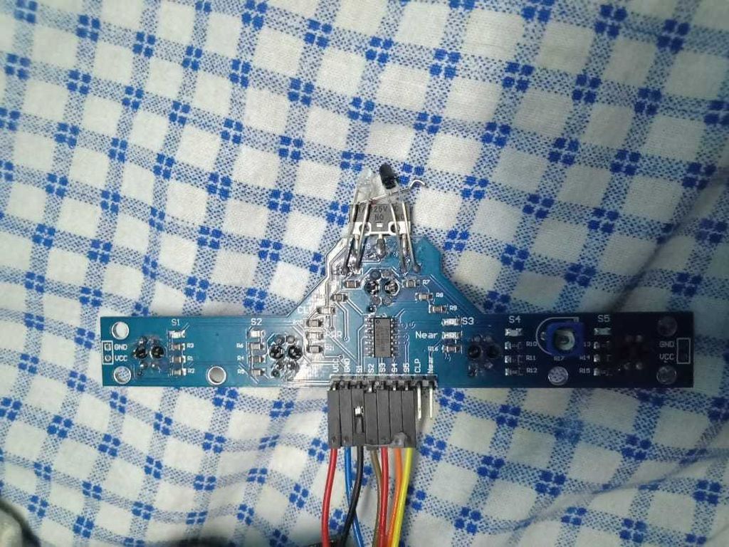 Line Follower Bot Using Ir Sensor Array 4 Steps 6355