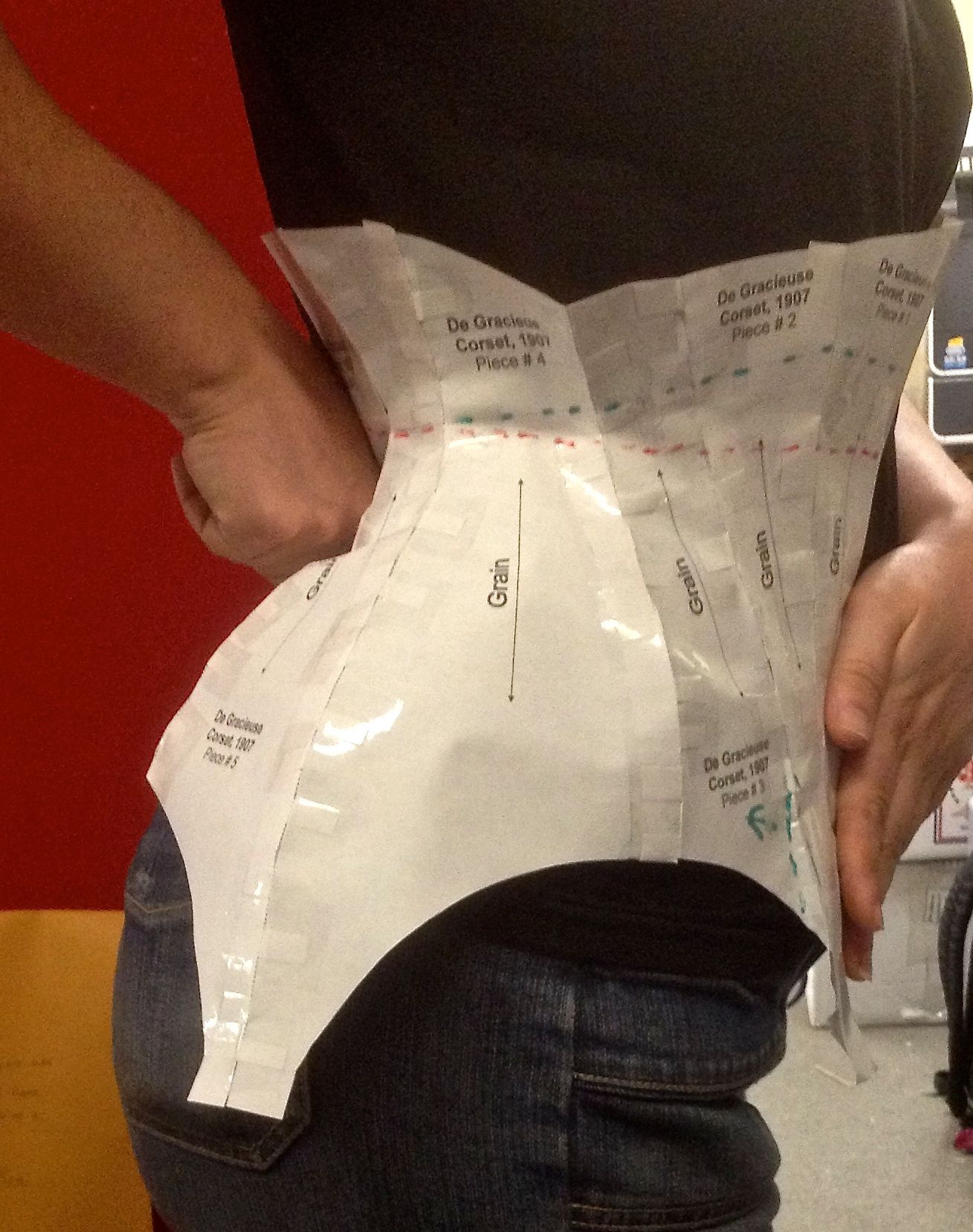 Paper Corset Mockup : 4 Steps (with Pictures) - Instructables