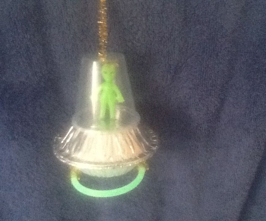 Alien Ship & Glowstick Decoration : 7 Steps (with Pictures) - Instructables