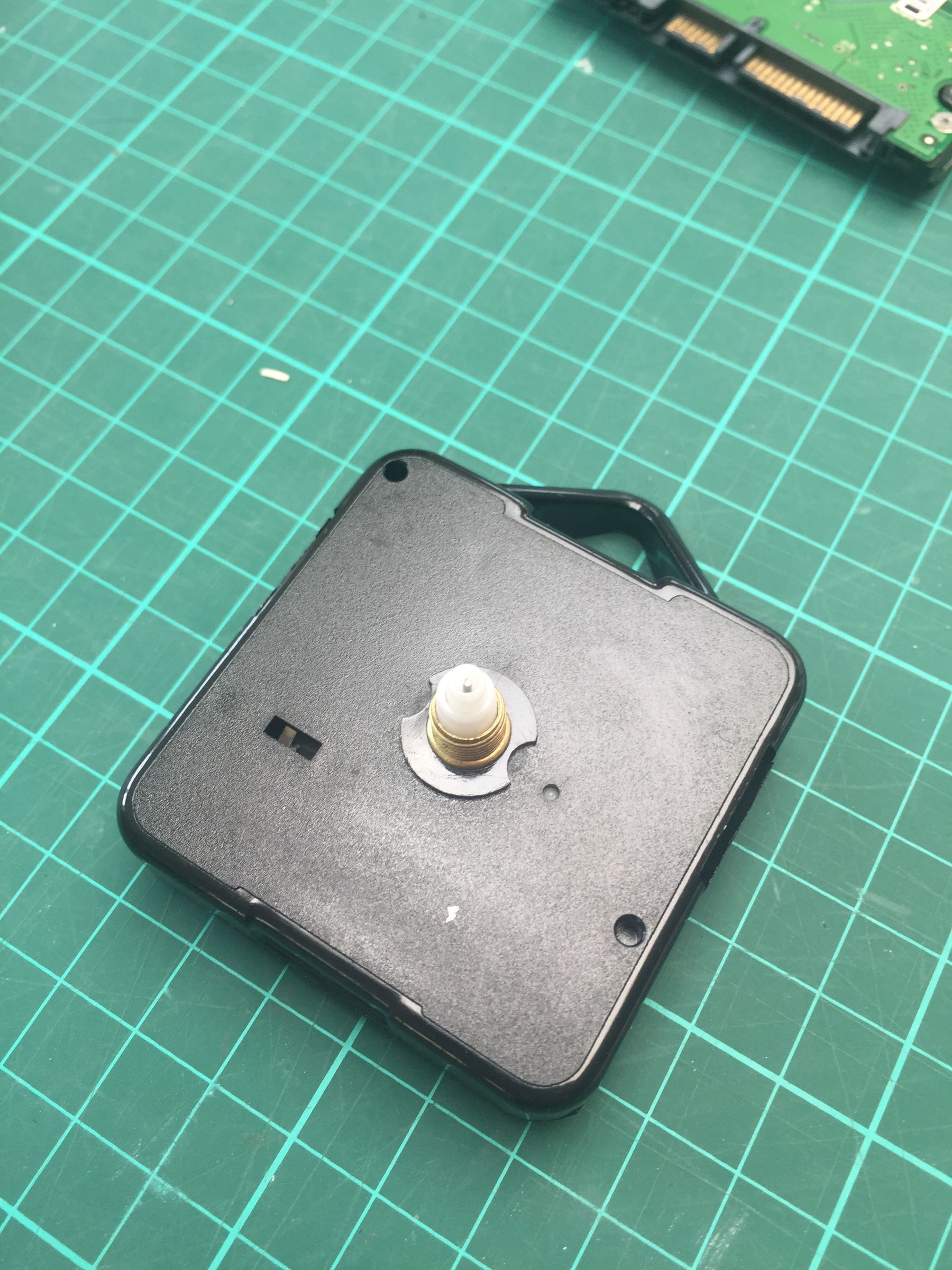 Hard Drive Clock : 12 Steps (with Pictures) - Instructables