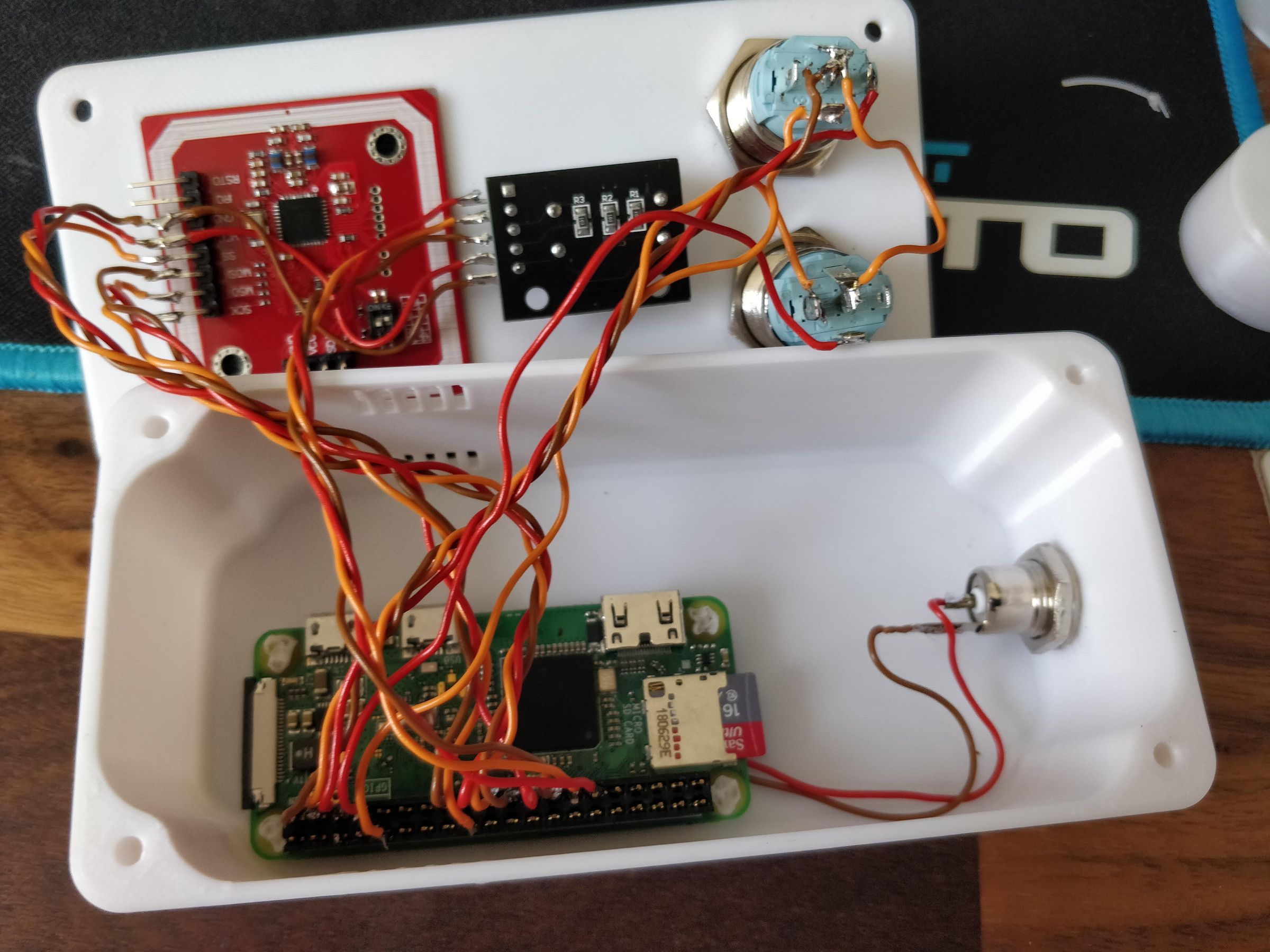 RFID Spotify Jukebox : 8 Steps (with Pictures) - Instructables