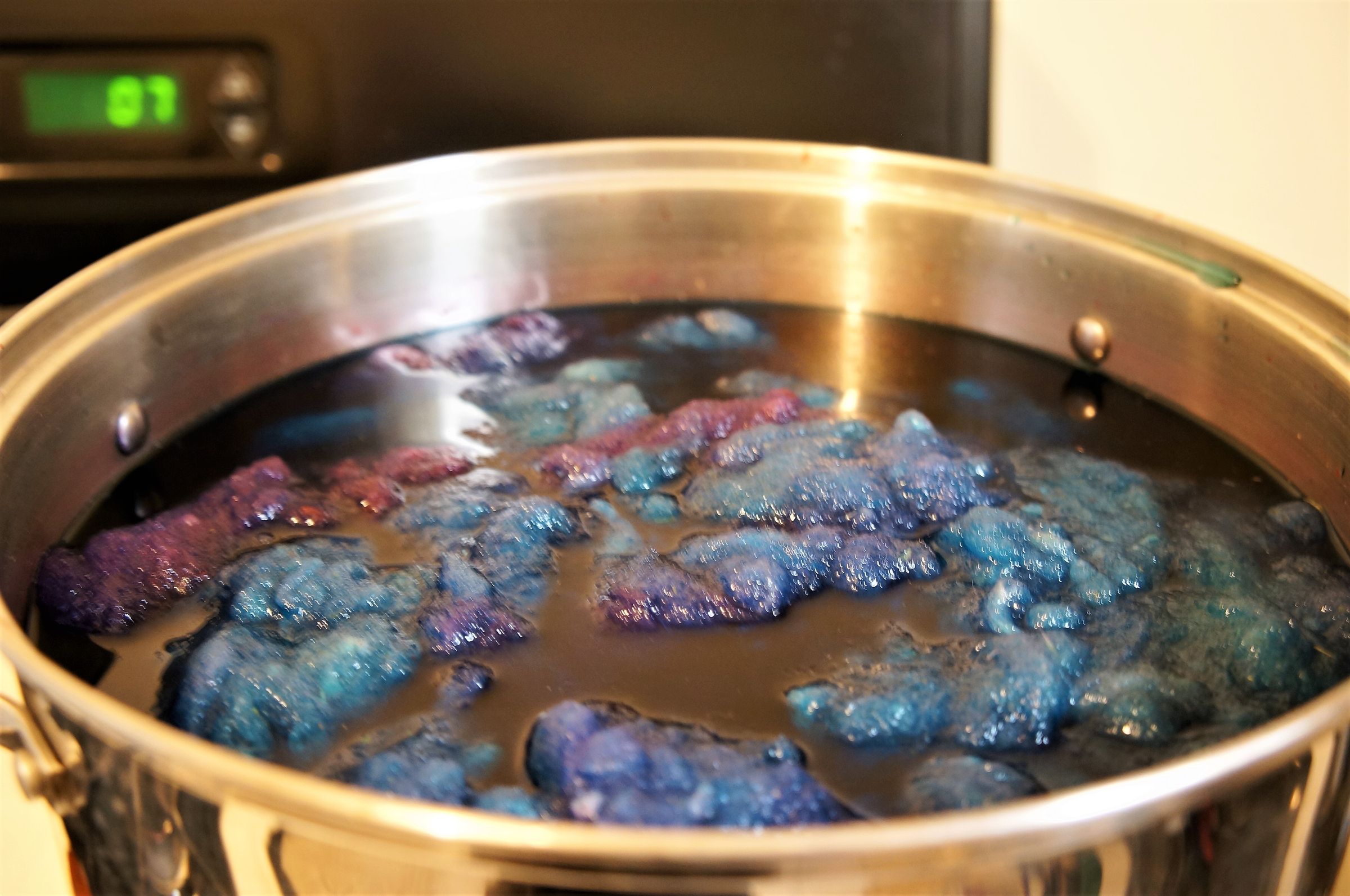 How to Process Card and Dye Raw Wool : 12 Steps (with Pictures ...