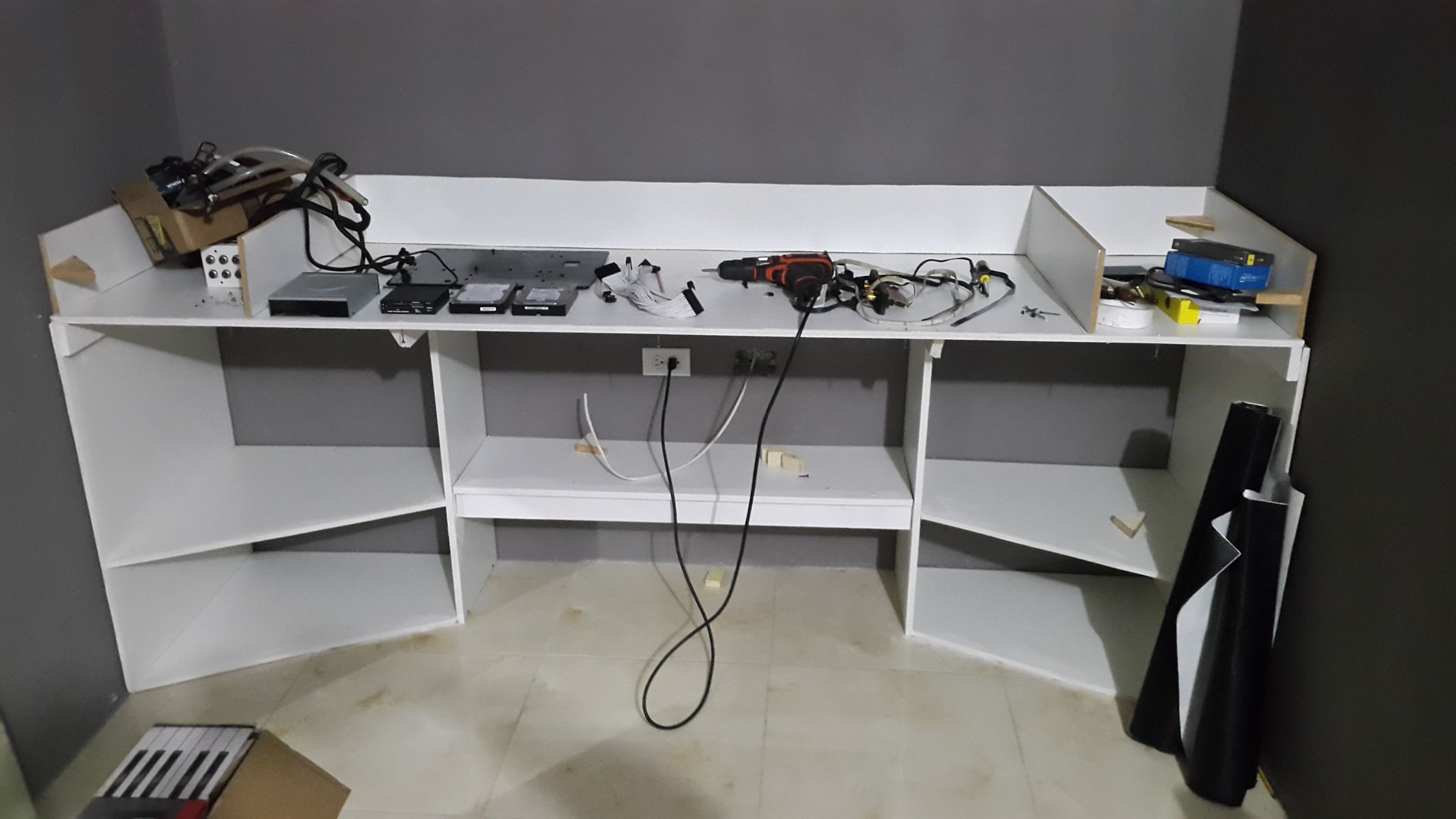 PC Gaming Desk Build : 14 Steps (with Pictures) - Instructables