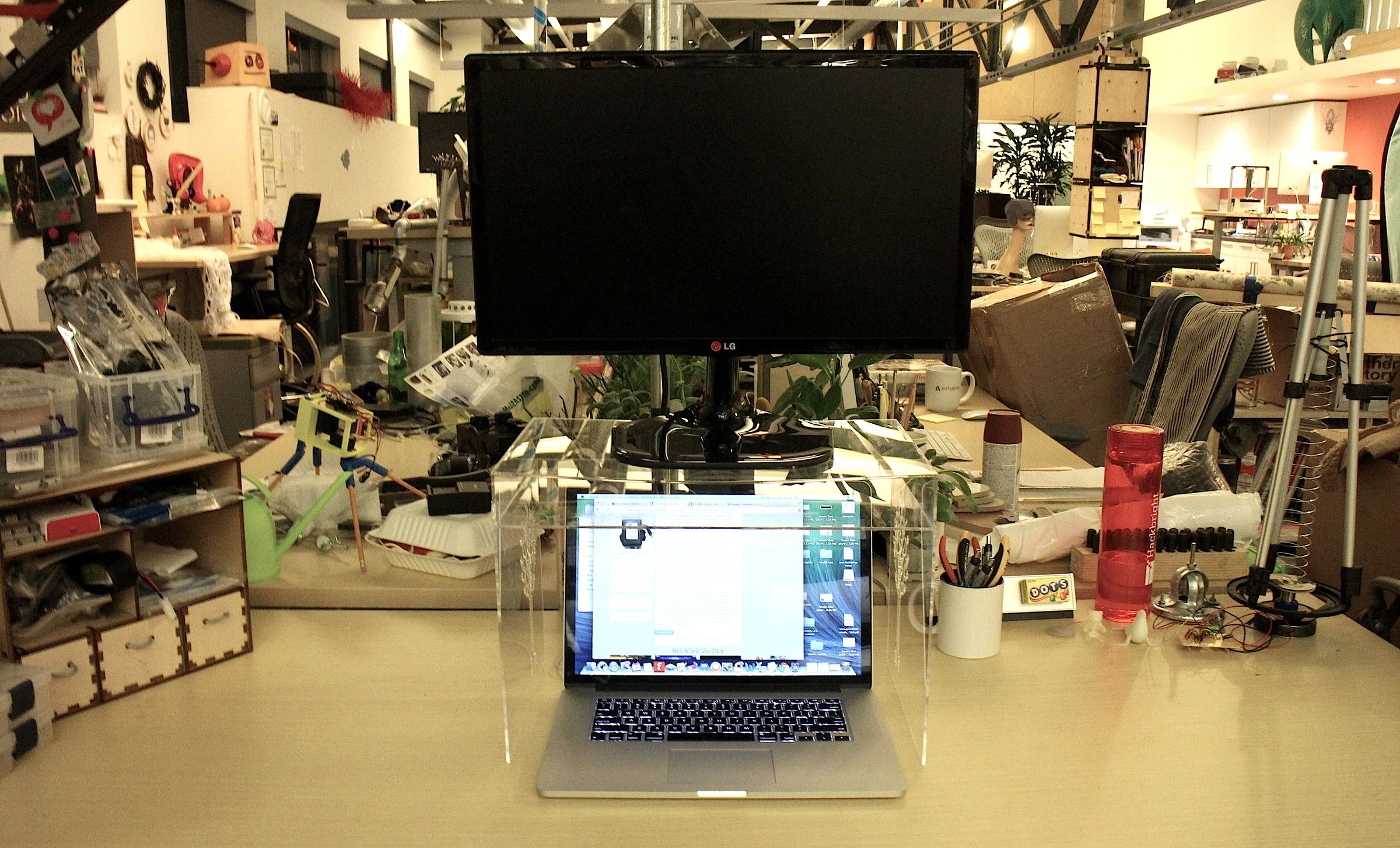 Space-Saving Monitor Stand : 12 Steps (with Pictures) - Instructables