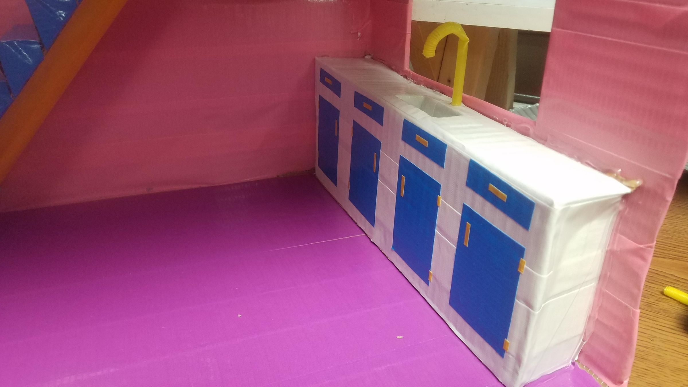 Cardboard Doll House : 20 Steps (with Pictures) - Instructables