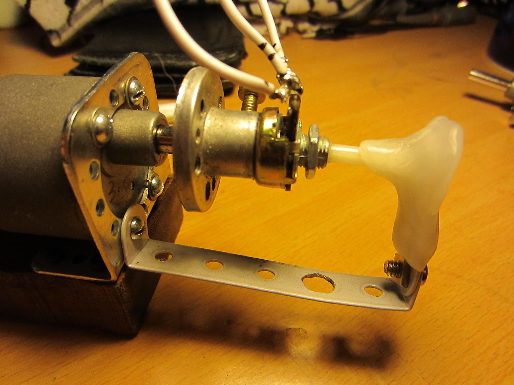 DIY Servo Motor : 4 Steps - Instructables