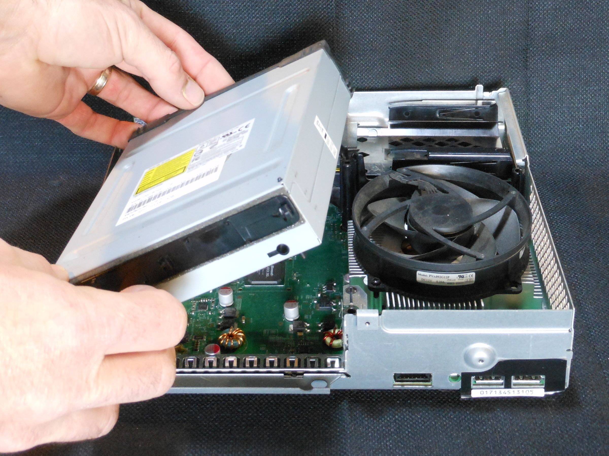 Iron Man DIY XBOX 360 Case Mod : 5 Steps - Instructables