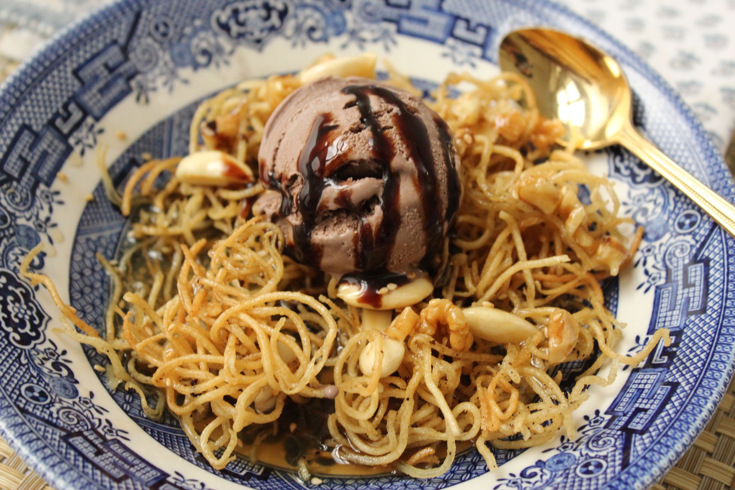 Honey Dessert Noodles (Crispy Asian Dessert) : 4 Steps (with Pictures ...