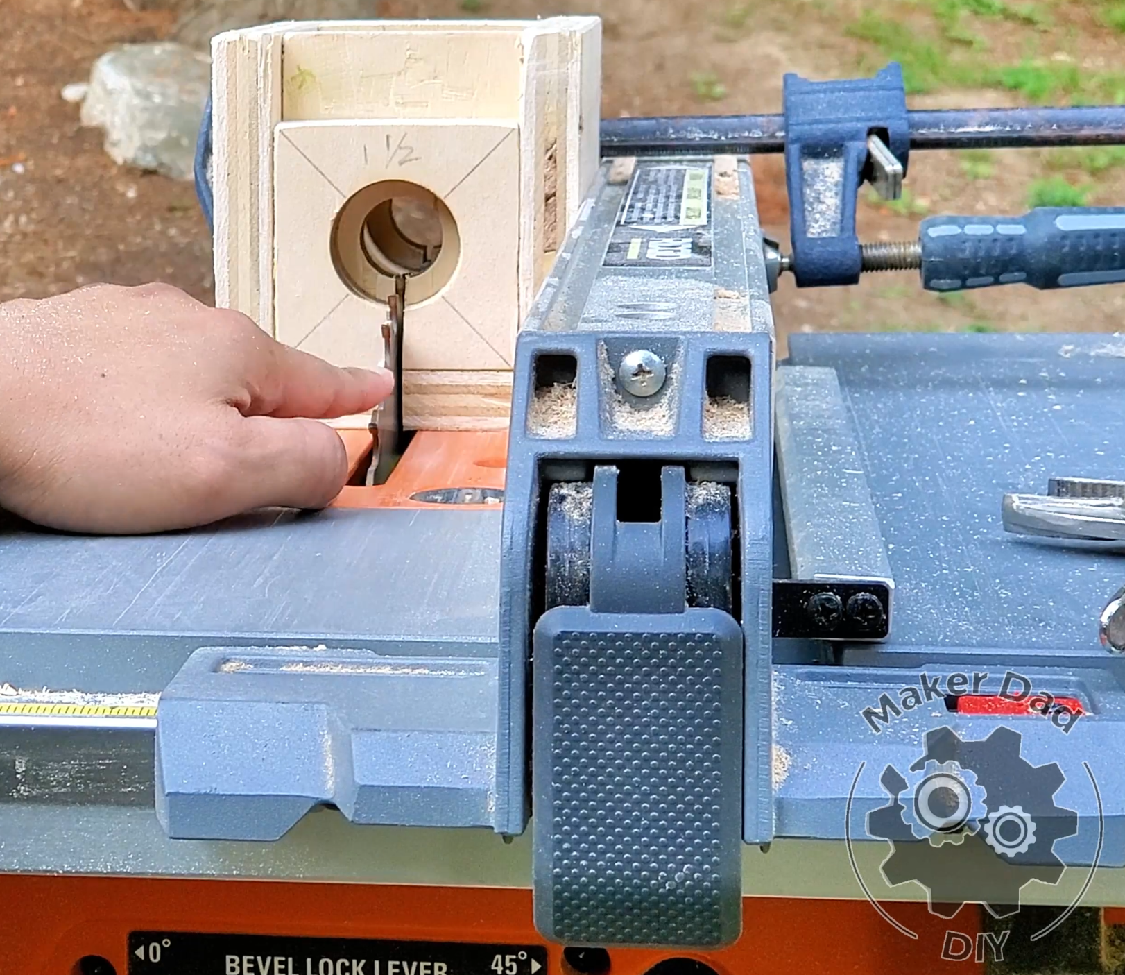 How to Make Dowels: Dowel Making Jig ( With Table Saw ) : 8 Steps (with ...