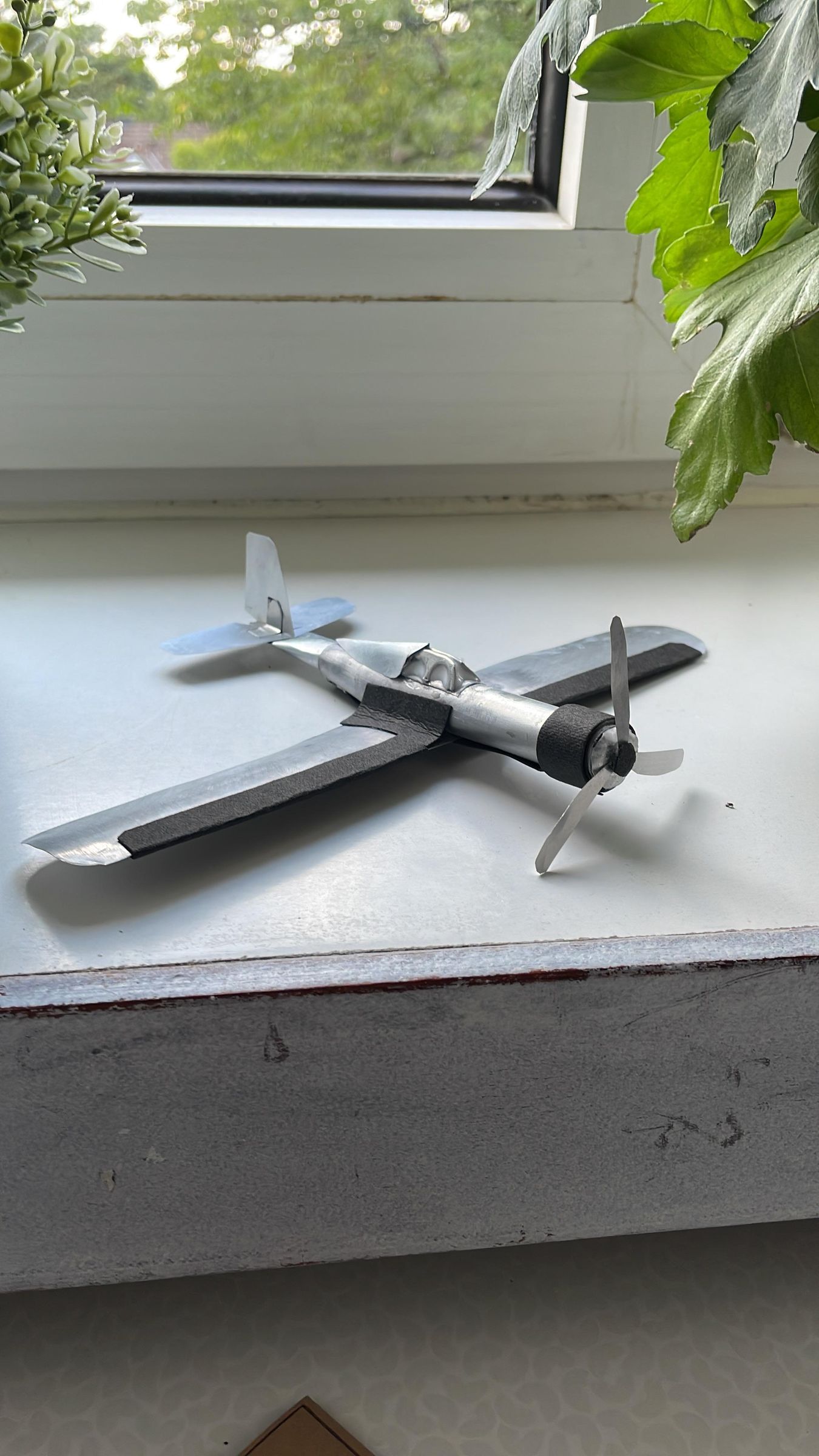 Soda Can Aluminum Chuck Glider : 10 Steps (with Pictures) - Instructables