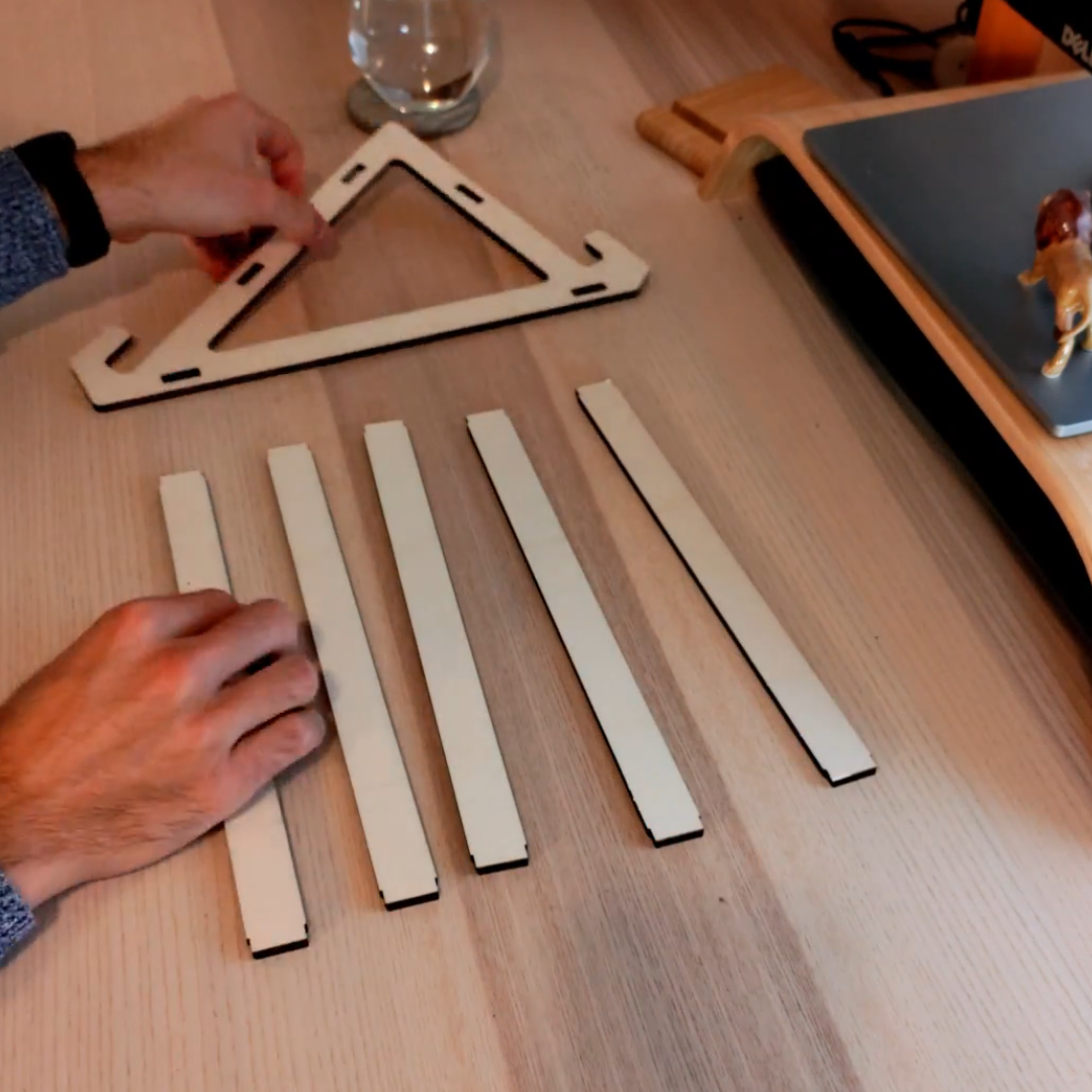 Dual-Angle Laptop Stand : 4 Steps (with Pictures) - Instructables