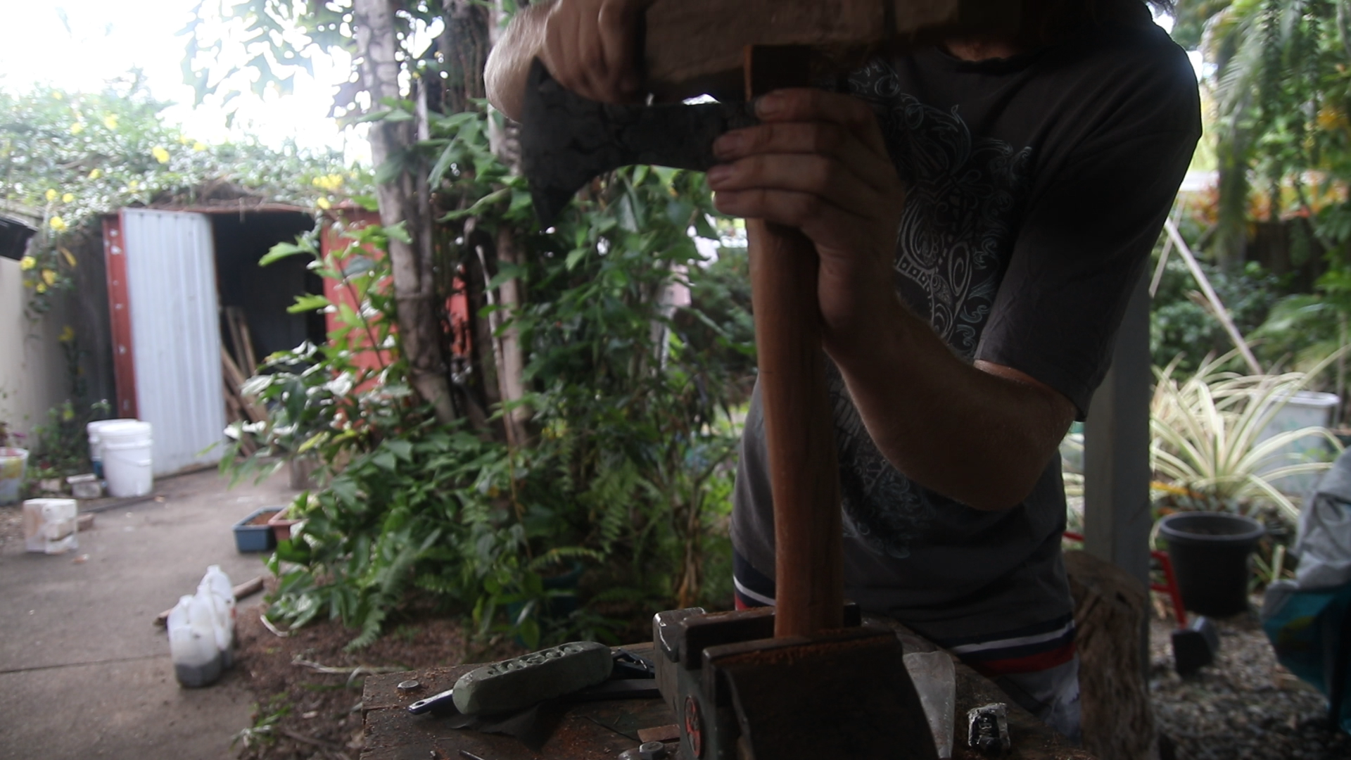 Axe Made From Bike Chain and an Old Rasp. Aka: Mad Maxe! : 13 Steps ...