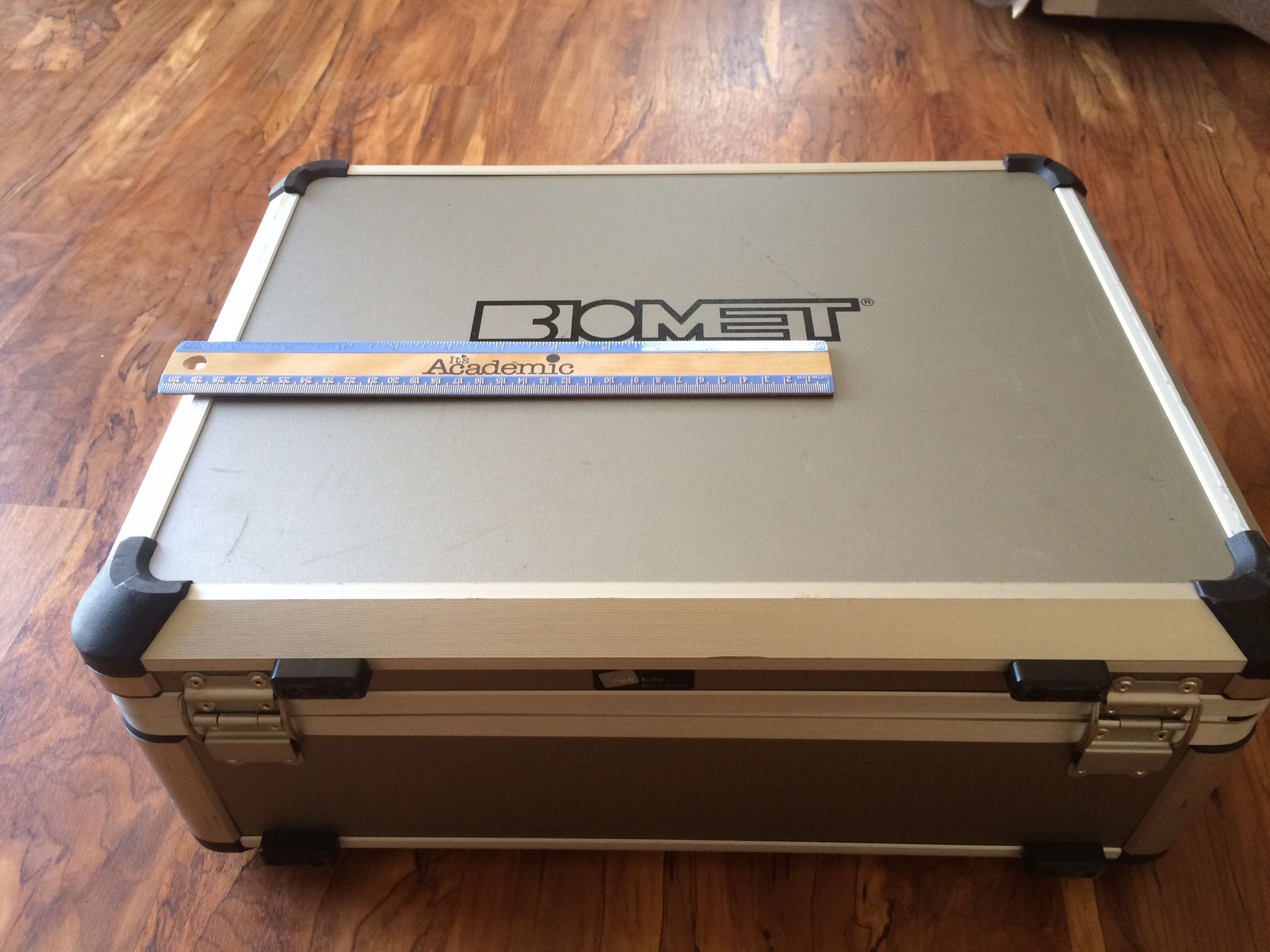 Briefcase PC : 7 Steps - Instructables