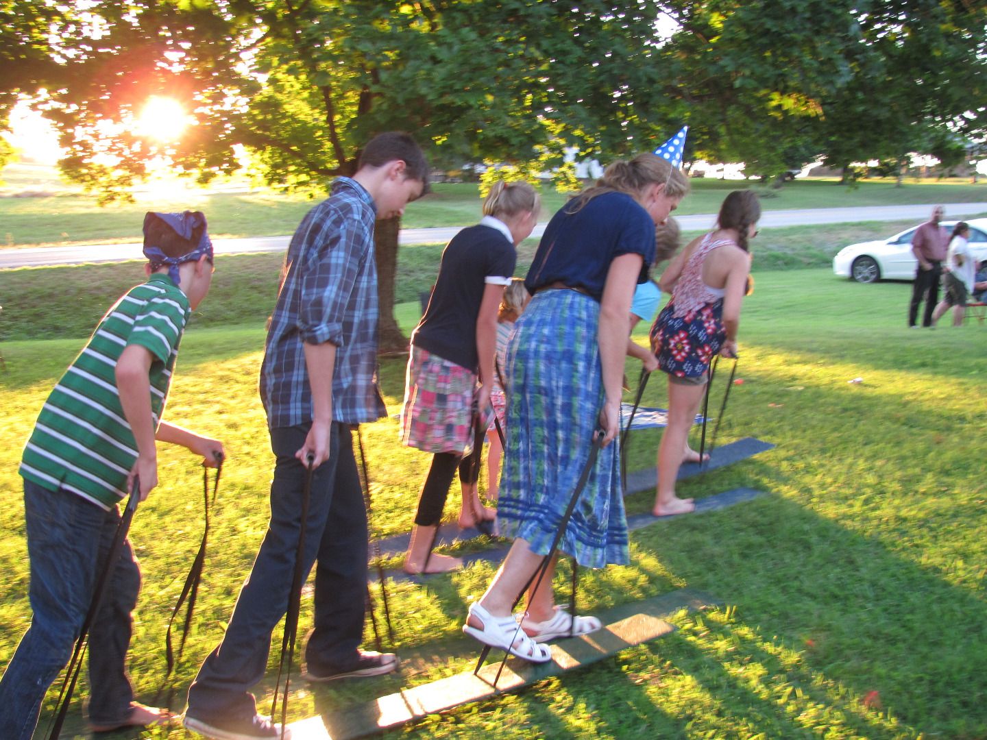 Big Foot Race : 9 Steps (with Pictures) - Instructables