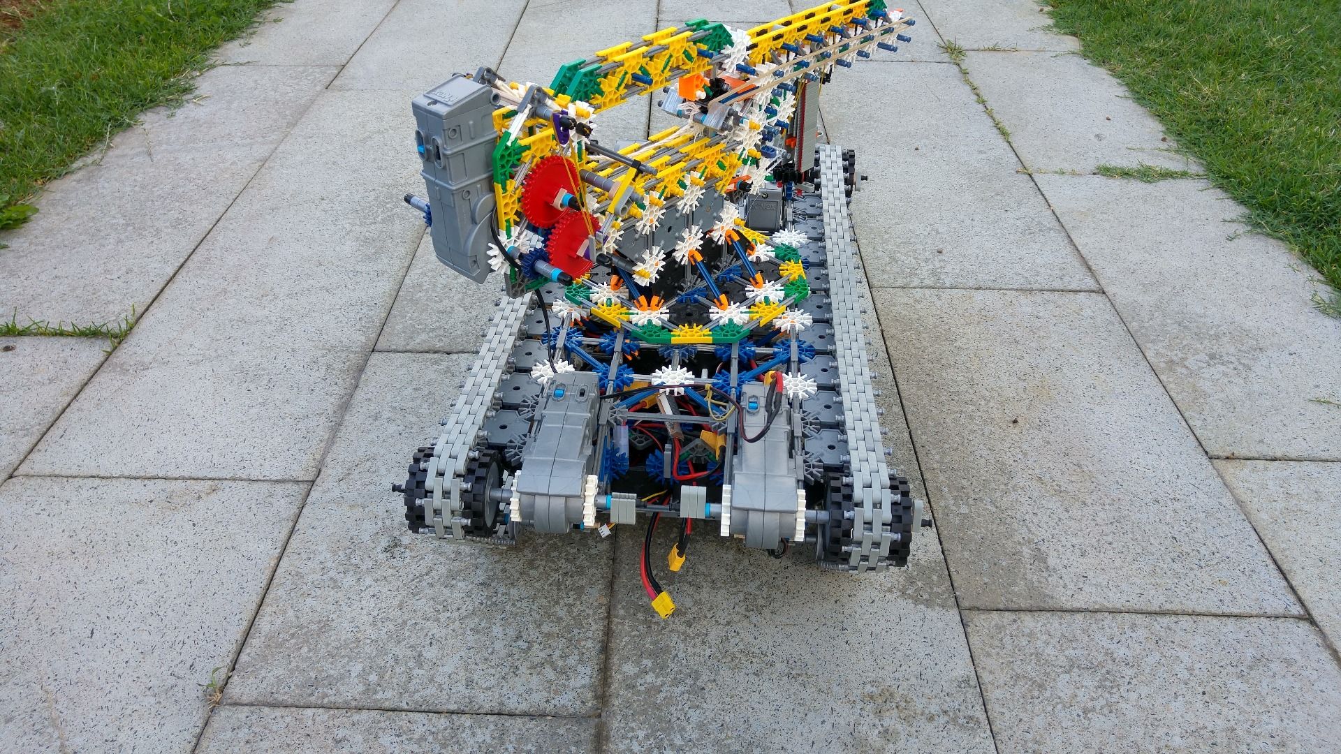 Altay K'nex Tank : 6 Steps (with Pictures) - Instructables