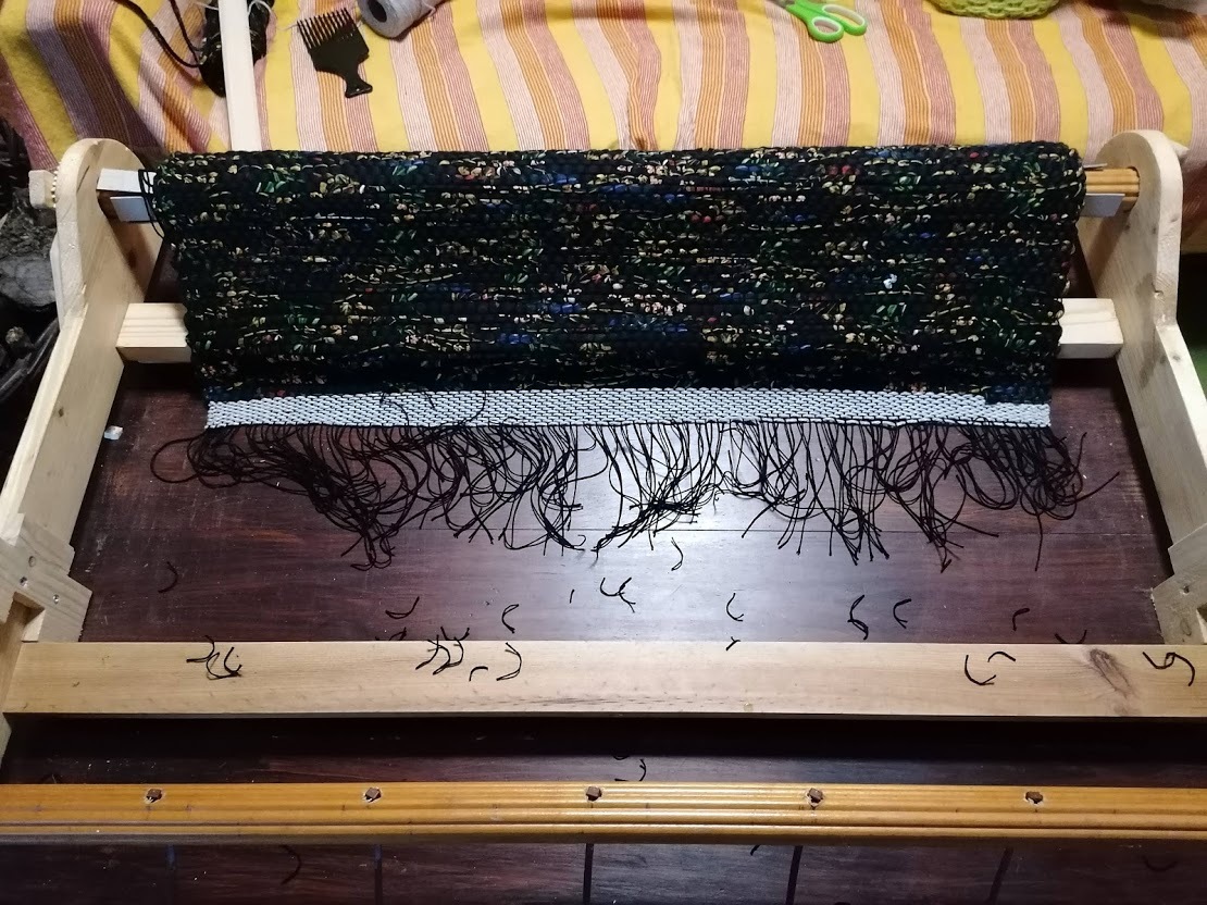 MAKING a RIGID HEDDLE LOOM : 5 Steps (with Pictures) - Instructables