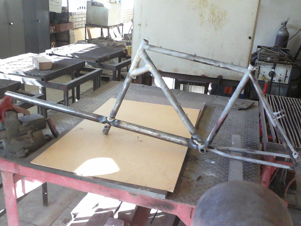 2 Wheeled Cargo Bike From Old Mountain Bike Frame : 8 Steps - Instructables