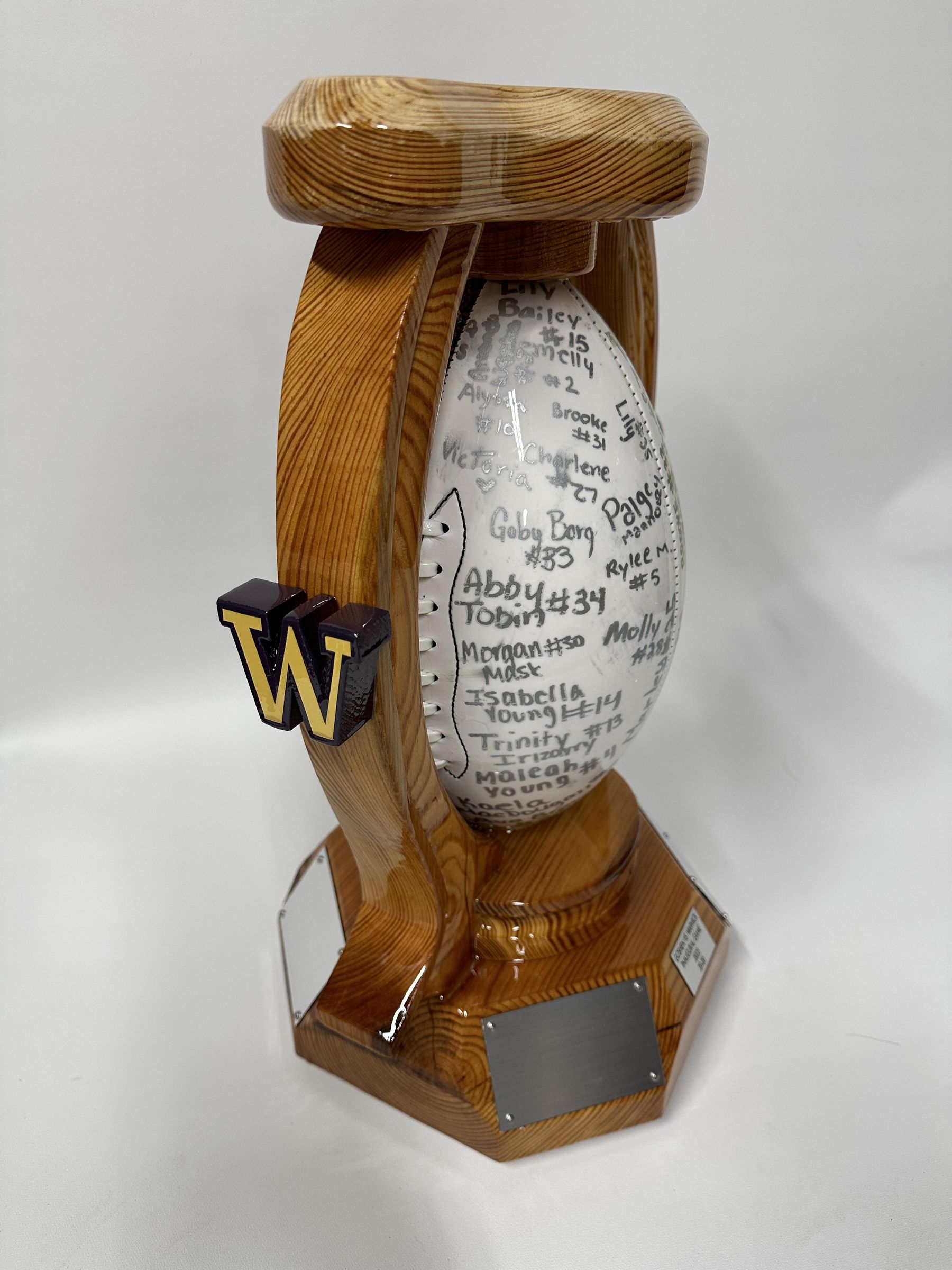 Wooden Spirit Trophy : 7 Steps (with Pictures) - Instructables
