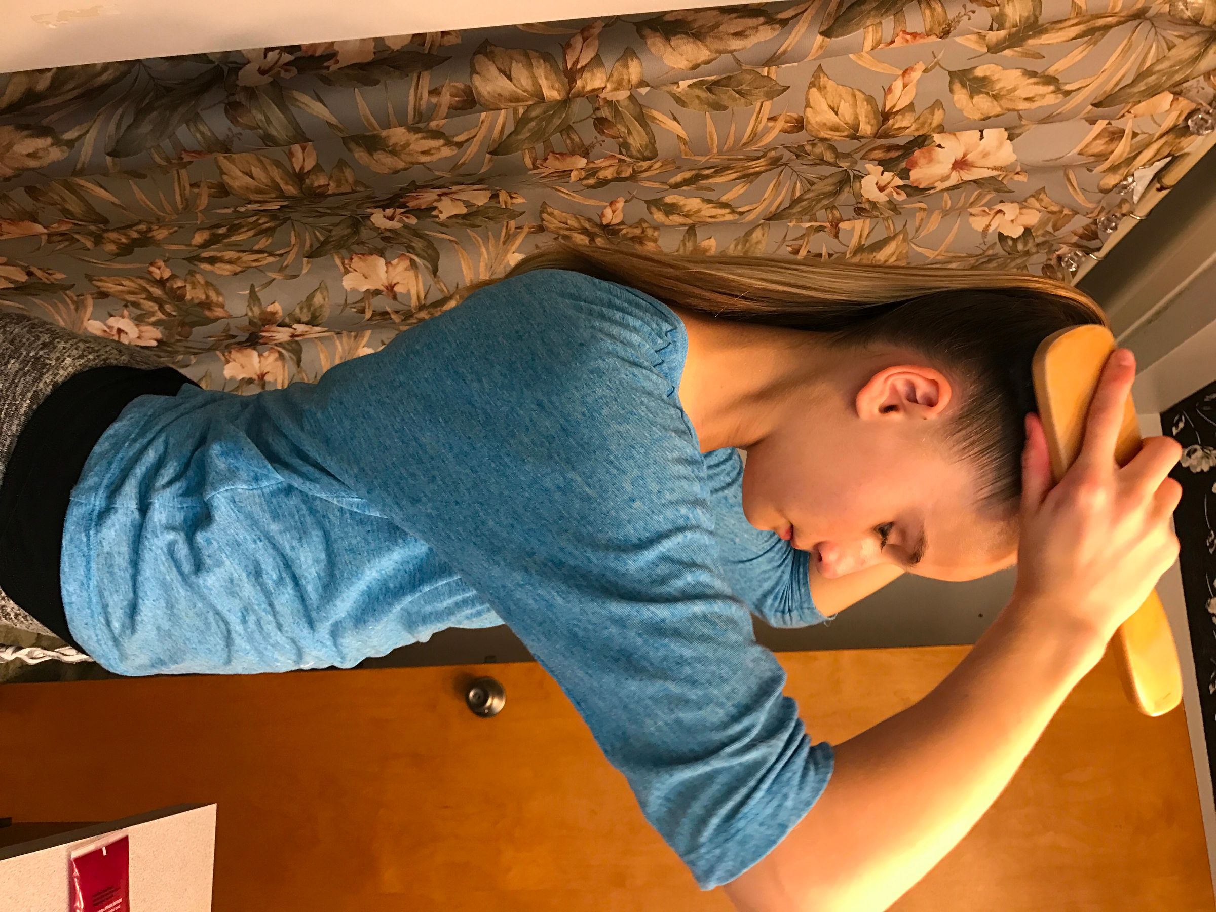 How to Do a Classical Ballet Bun : 16 Steps - Instructables