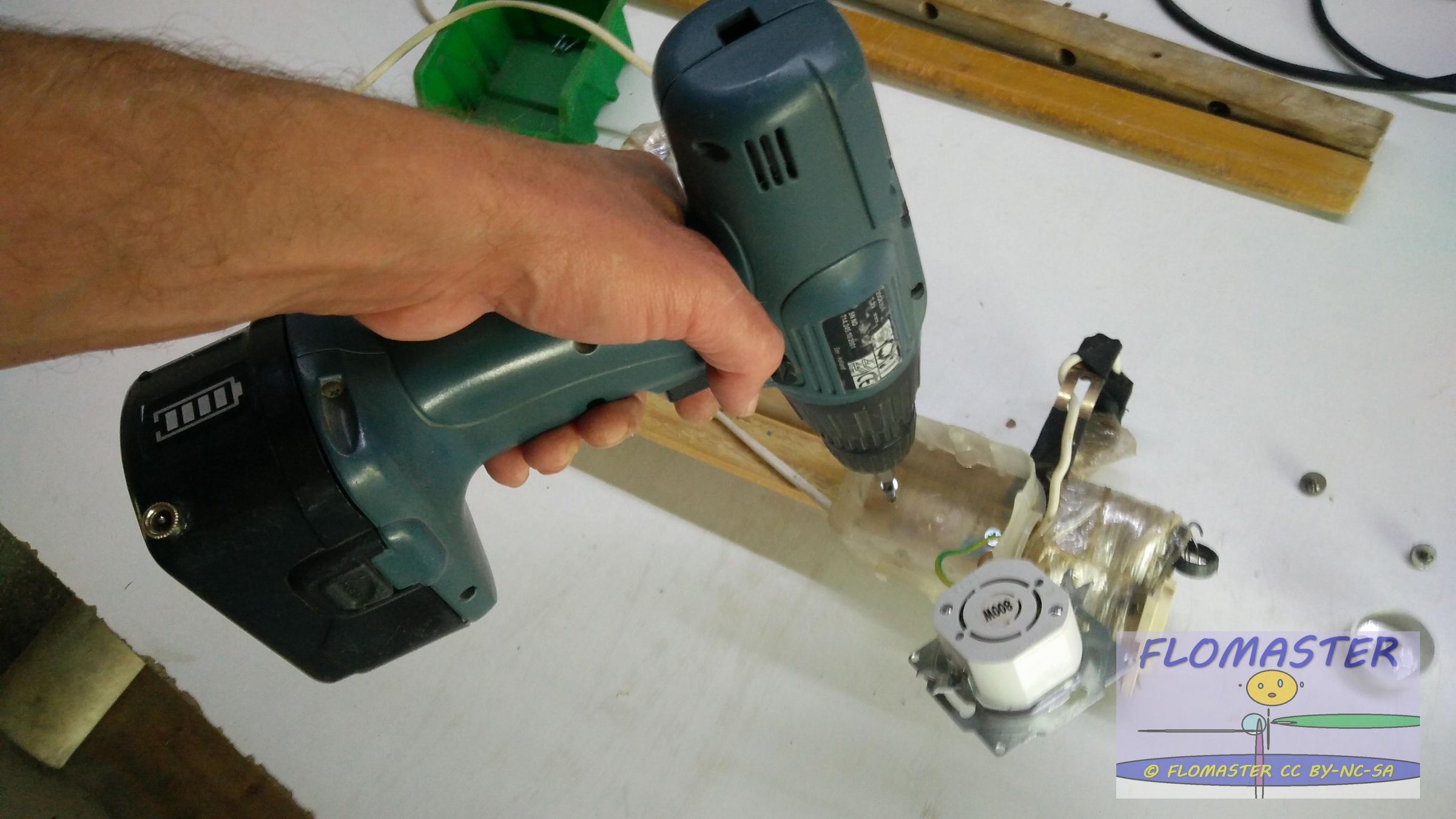 DIY Powerful Lawn Trimmer From an Angle Grinder : 11 Steps (with ...