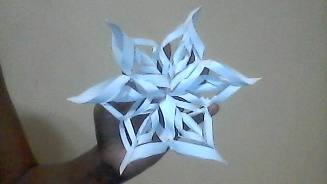DIY 3D Paper Snowflake : 11 Steps (with Pictures) - Instructables