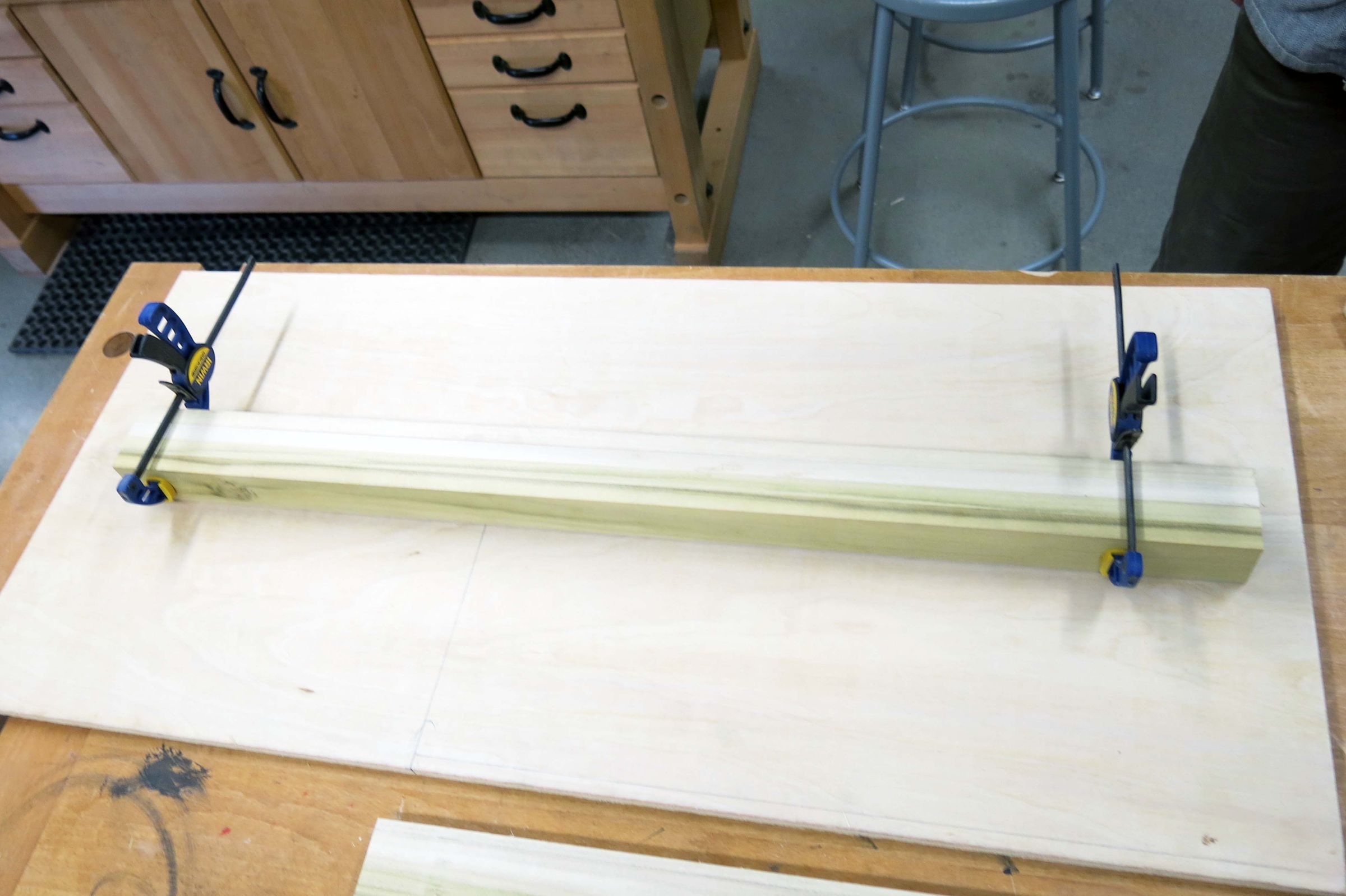 Work/Play TV Tray : 8 Steps (with Pictures) - Instructables