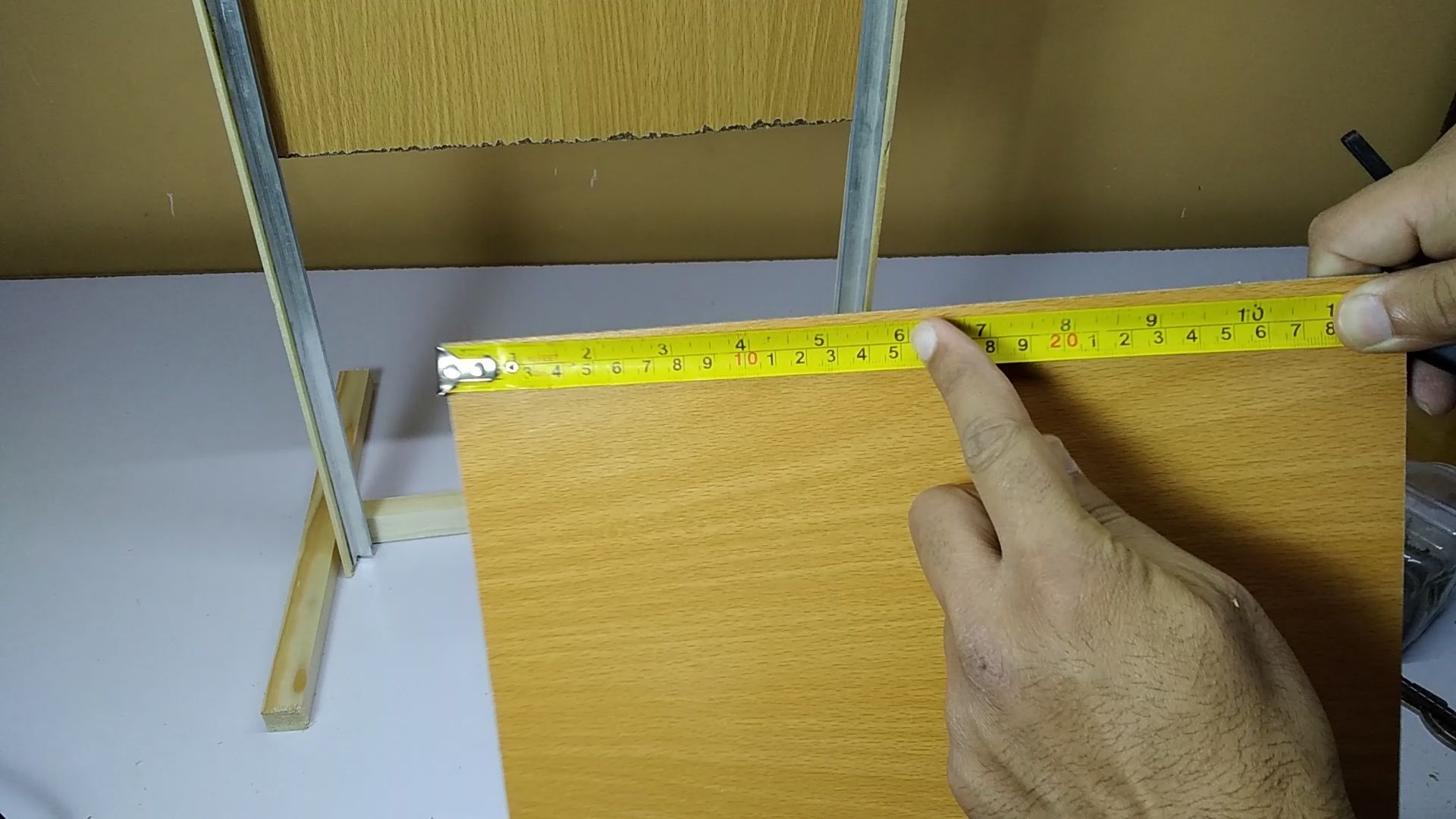 Automatic Chicken Door - Chicken Coop Door : 5 Steps - Instructables