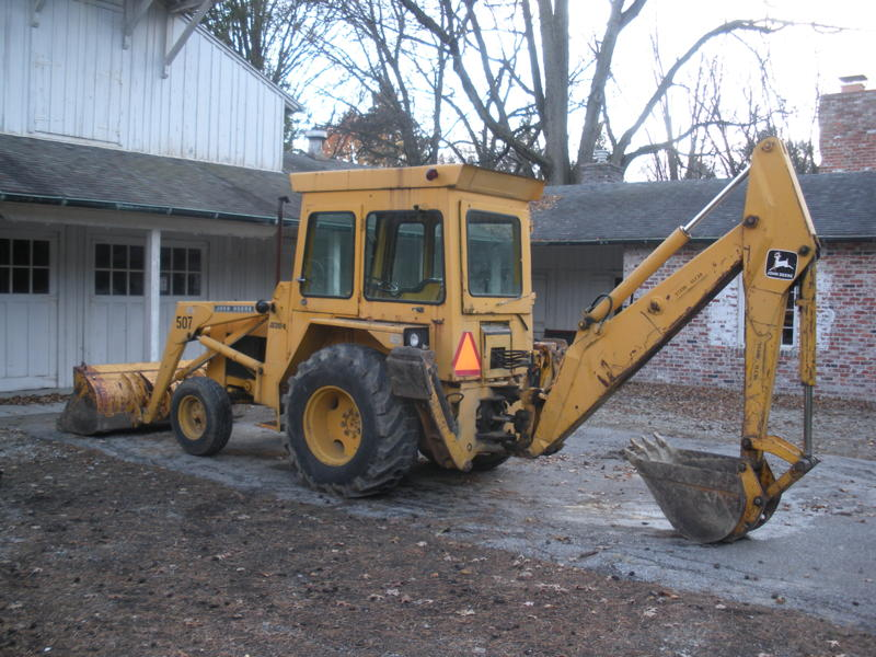 Operation of a John Deere Front Loader/ Backhoe Tractor : 13 Steps ...