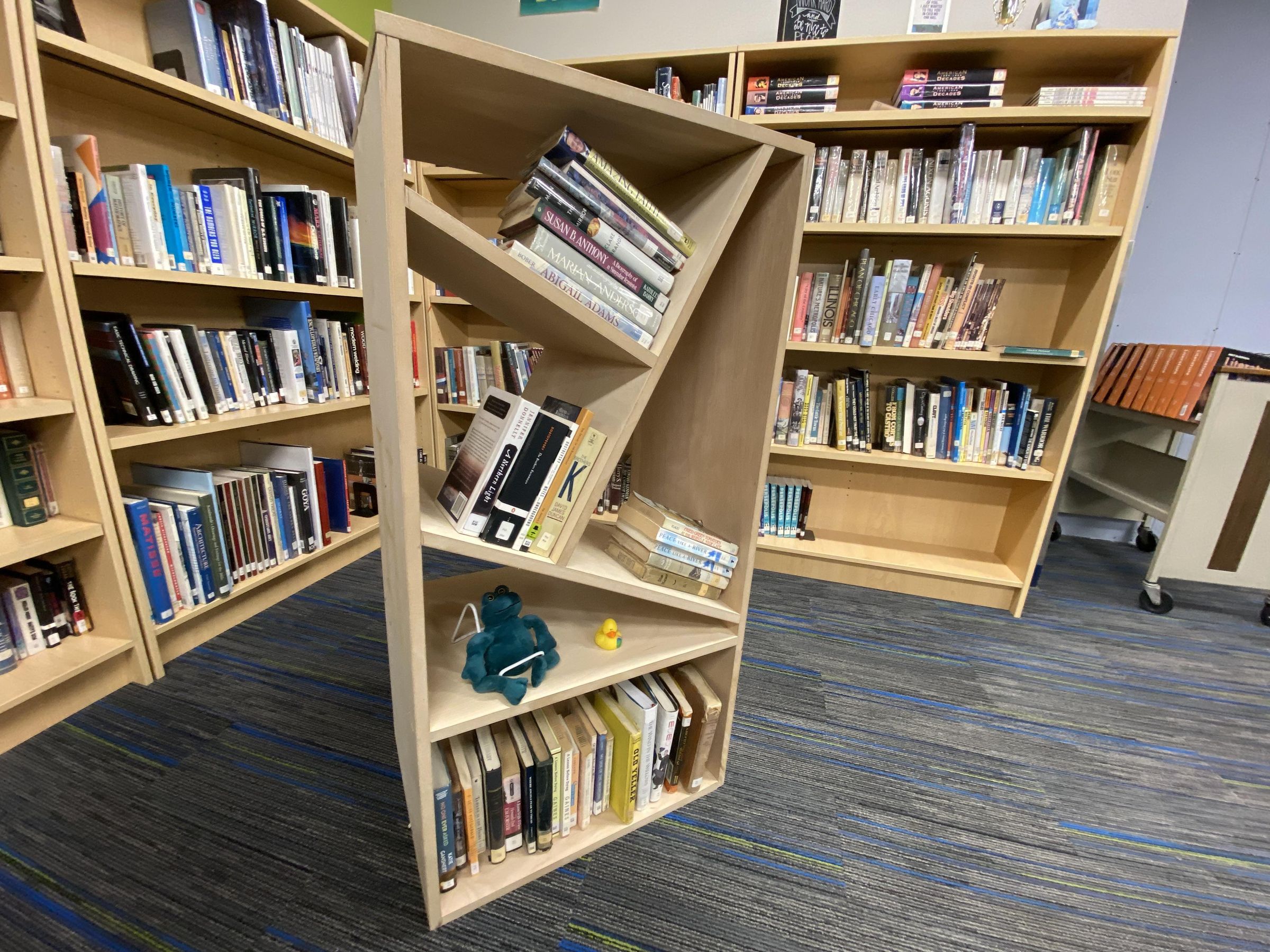 Custom "H" Bookshelf : 6 Steps (with Pictures) - Instructables