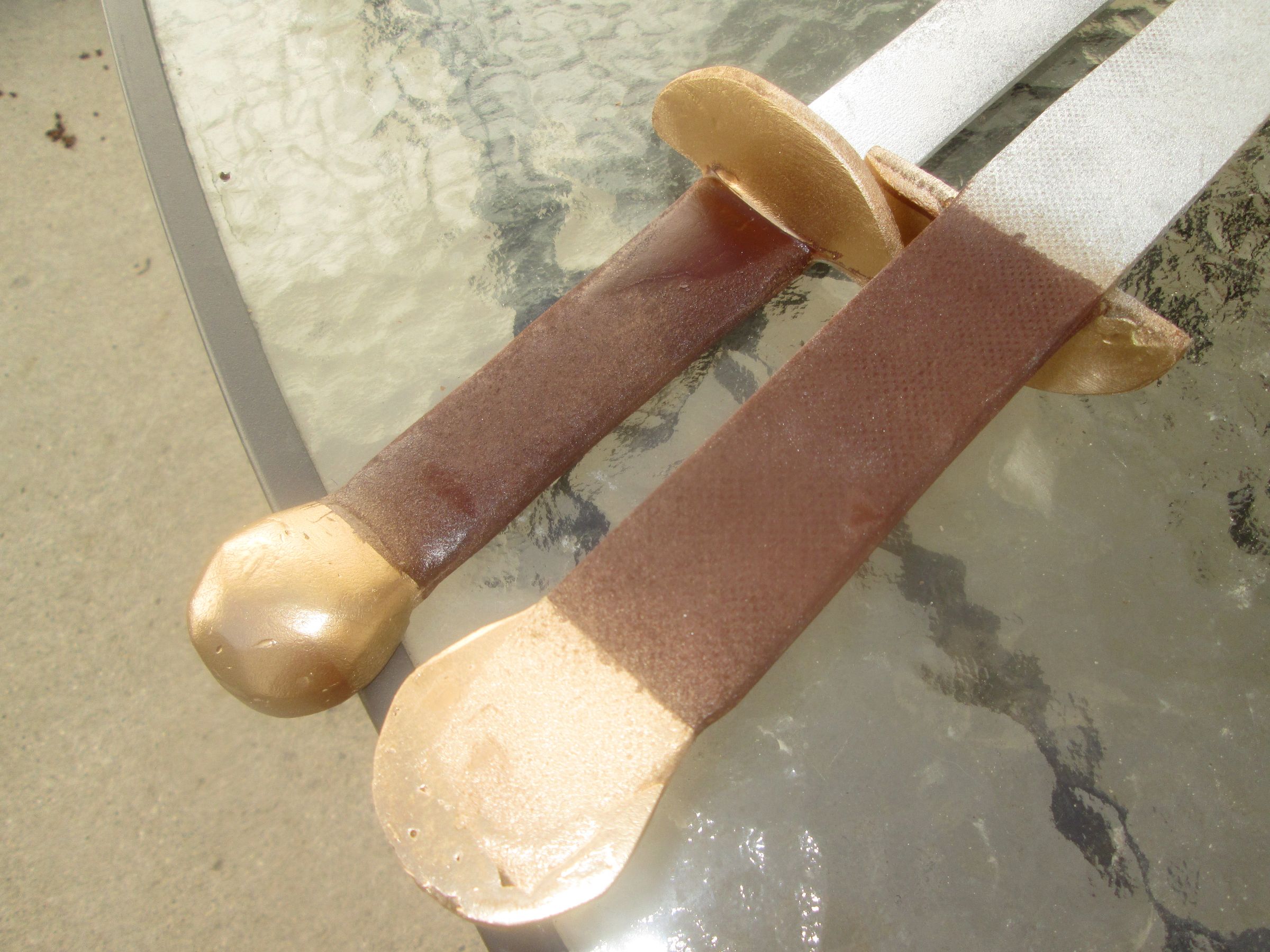DIY: ZUKO'S DUAL DAO SWORDS : 4 Steps - Instructables