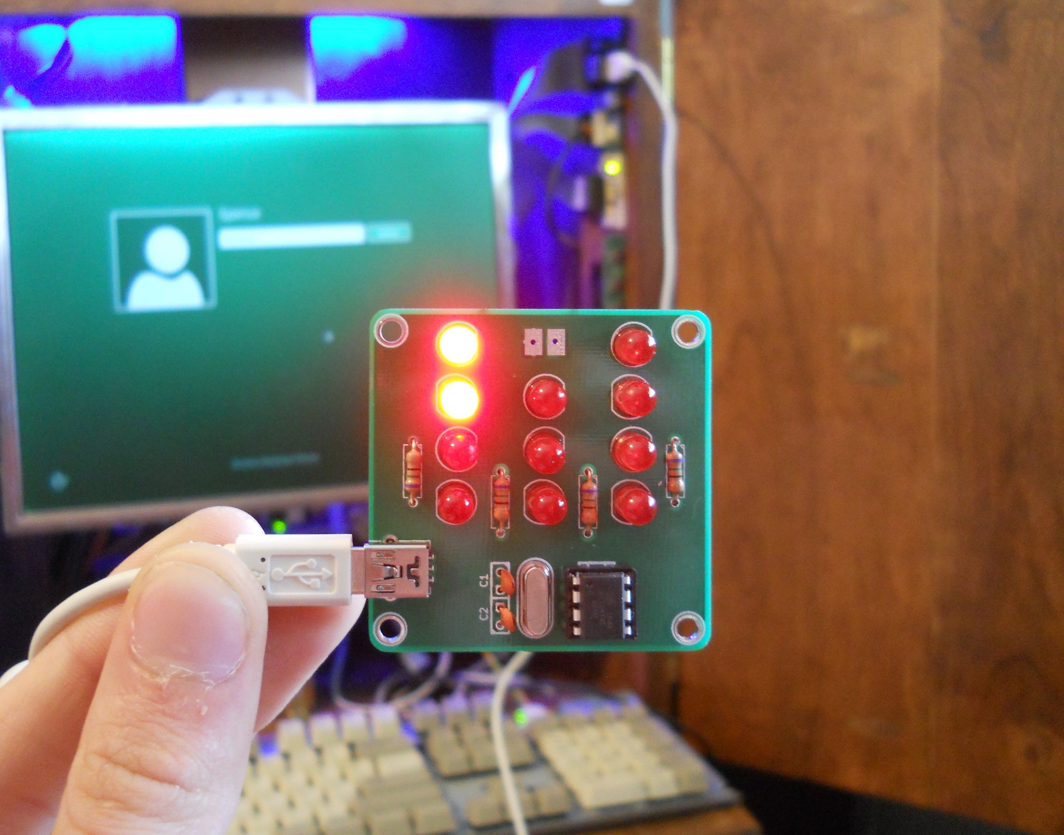 Simple Binary Clock : 6 Steps - Instructables