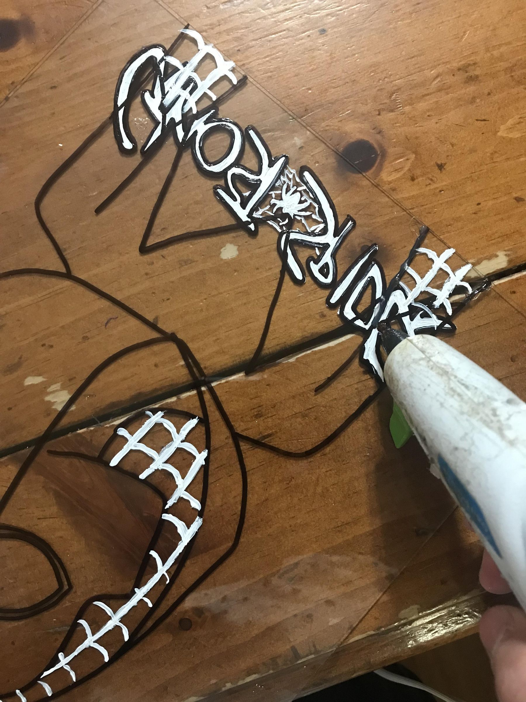 Crayon Ghost Spider Portrait : 8 Steps - Instructables