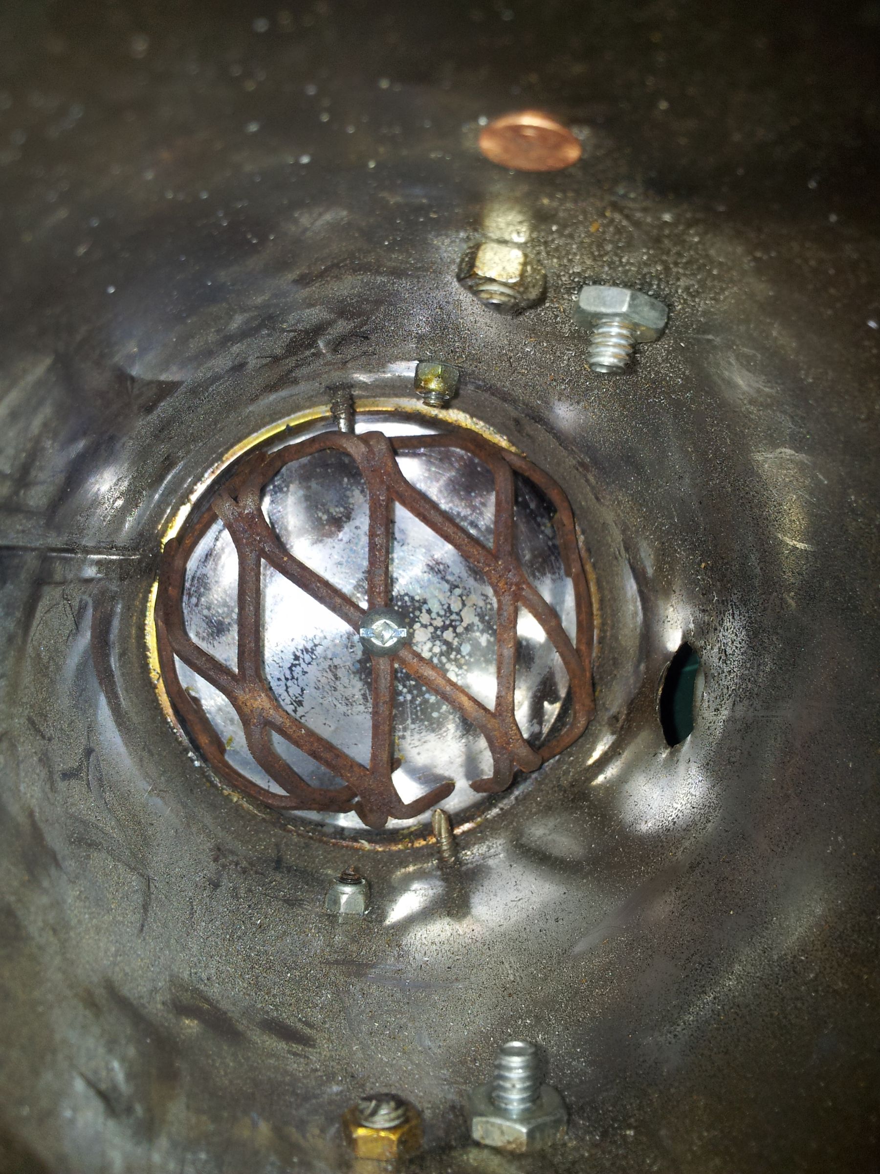 Bellows Bee Smoker for the Home Apiarist : 8 Steps (with Pictures ...