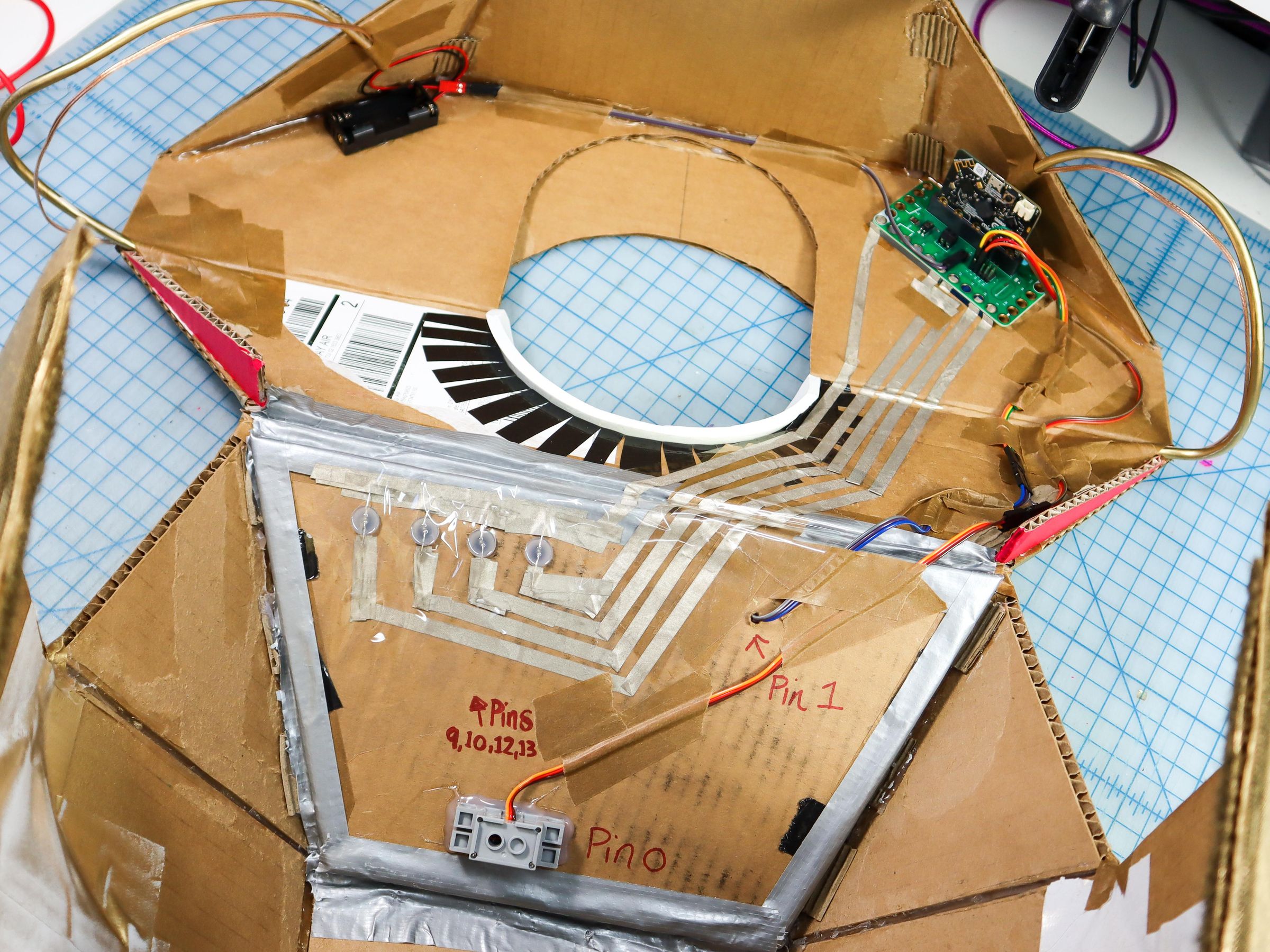 *6 WAYS* to Make a Cardboard Robot Costume REALLY Robotic : 72 Steps ...