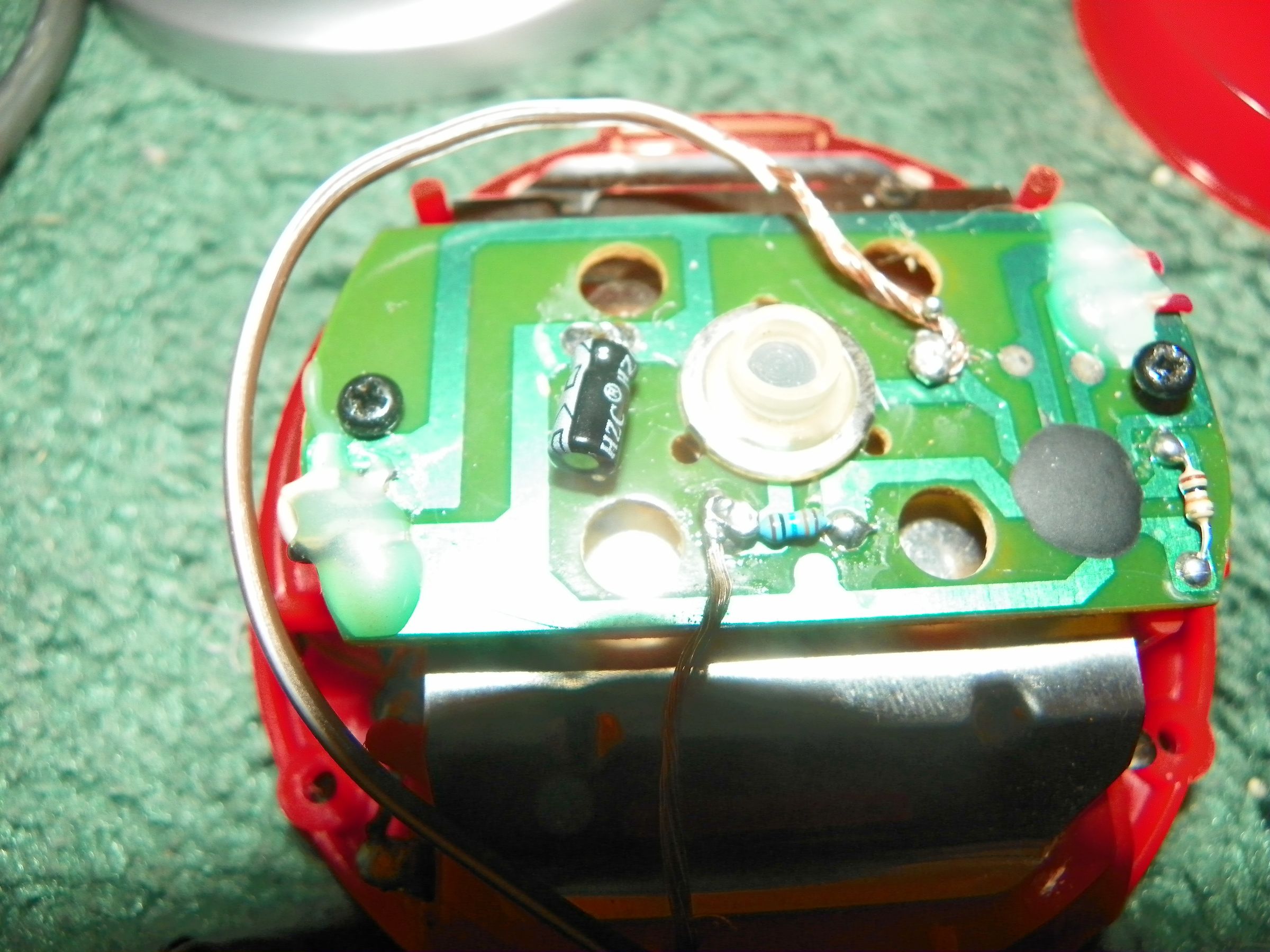 Super Simple Super Useless Super Amazing Button : 8 Steps - Instructables