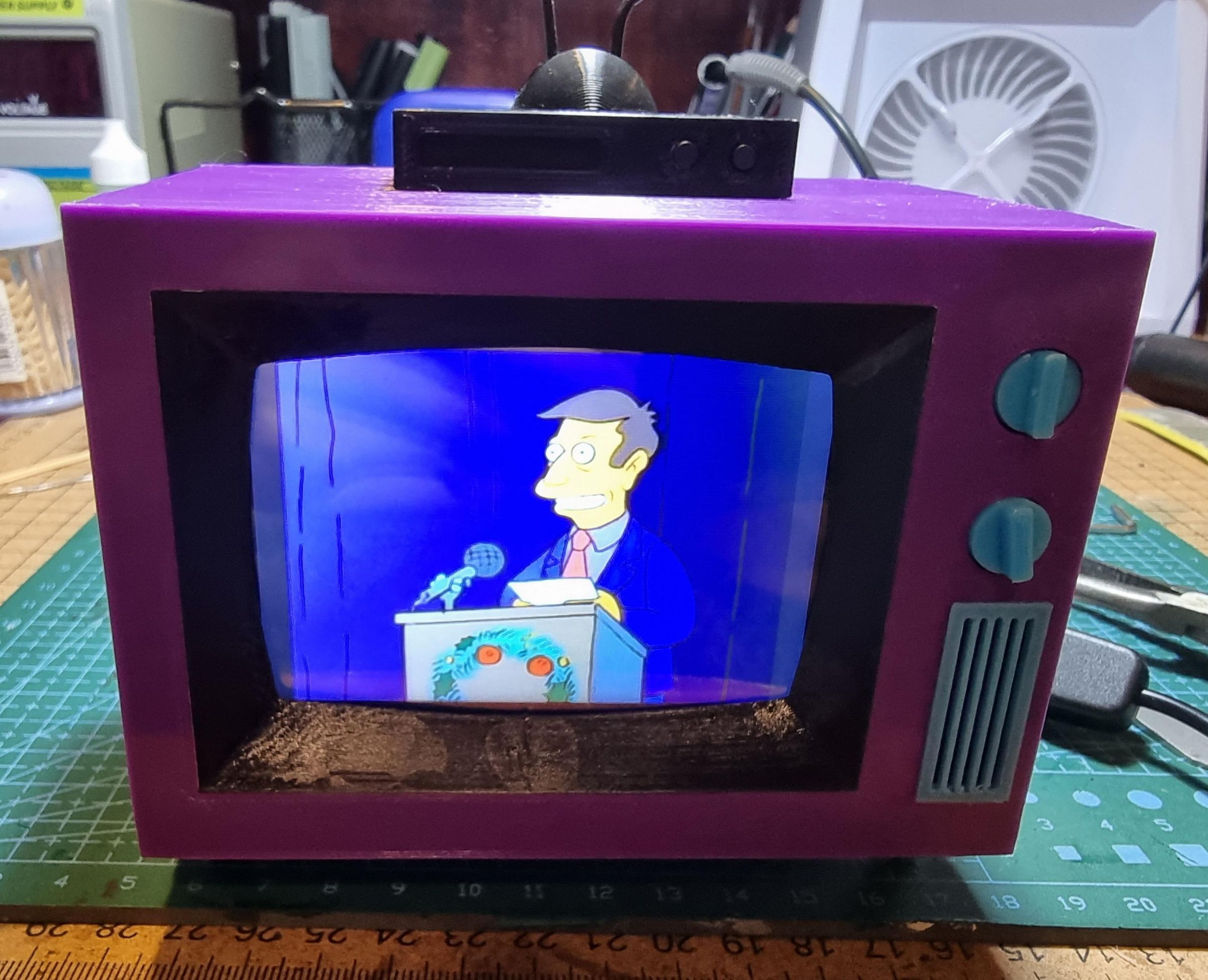 The Simpsons TV - 3.5" Screen Version : 22 Steps (with Pictures ...