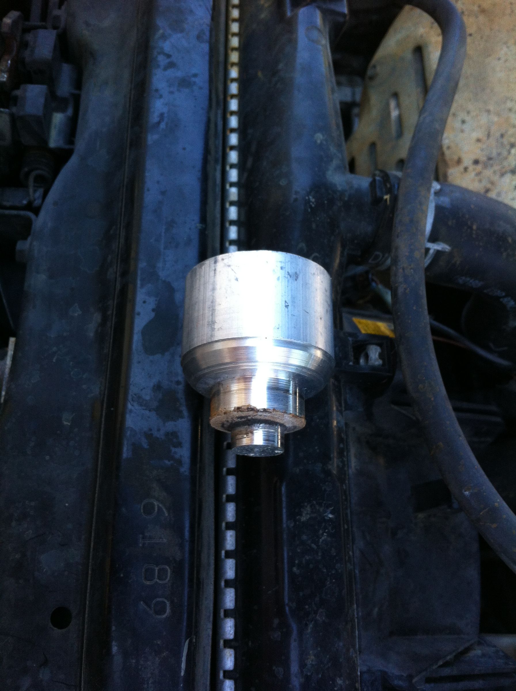 Resurface a Damaged Radiator Cap Radiator Seal Surface : 3 Steps ...