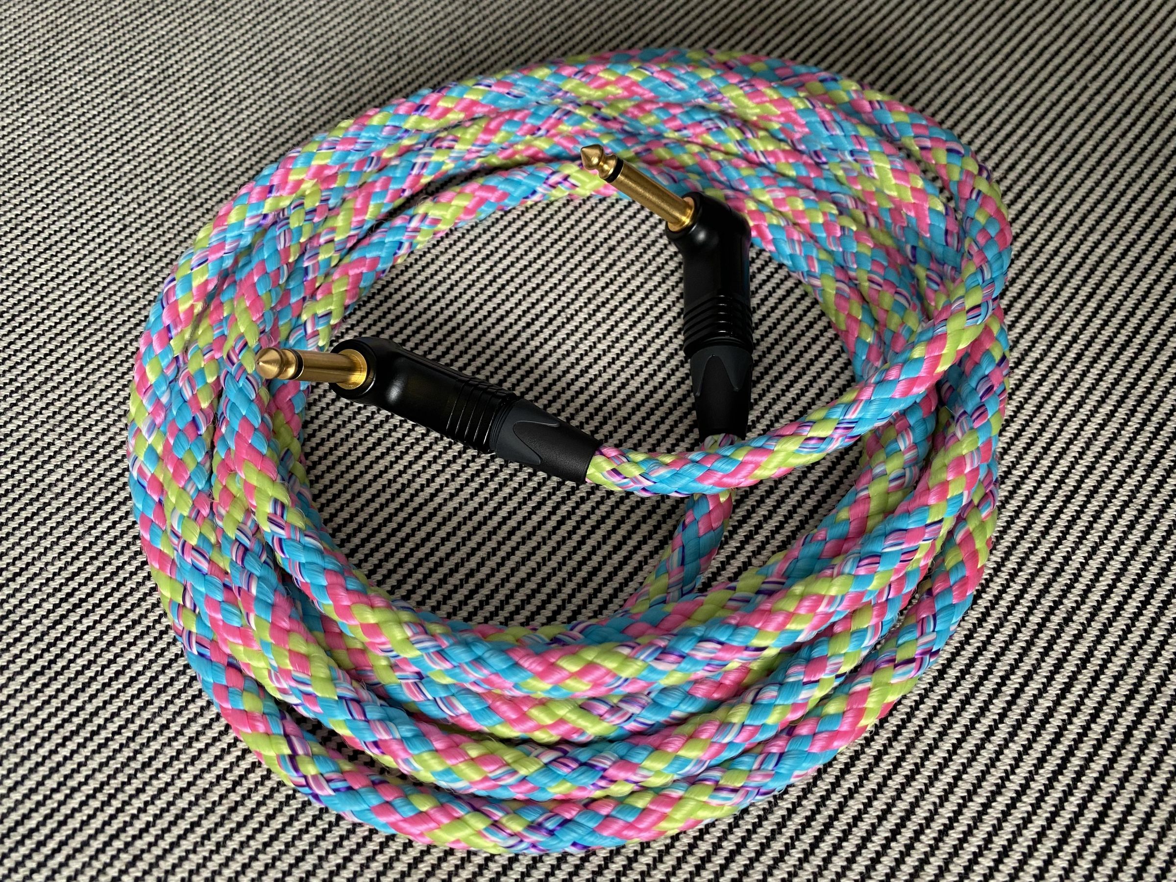 Rainbow Paracord Guitar Cable : 8 Steps (with Pictures) - Instructables