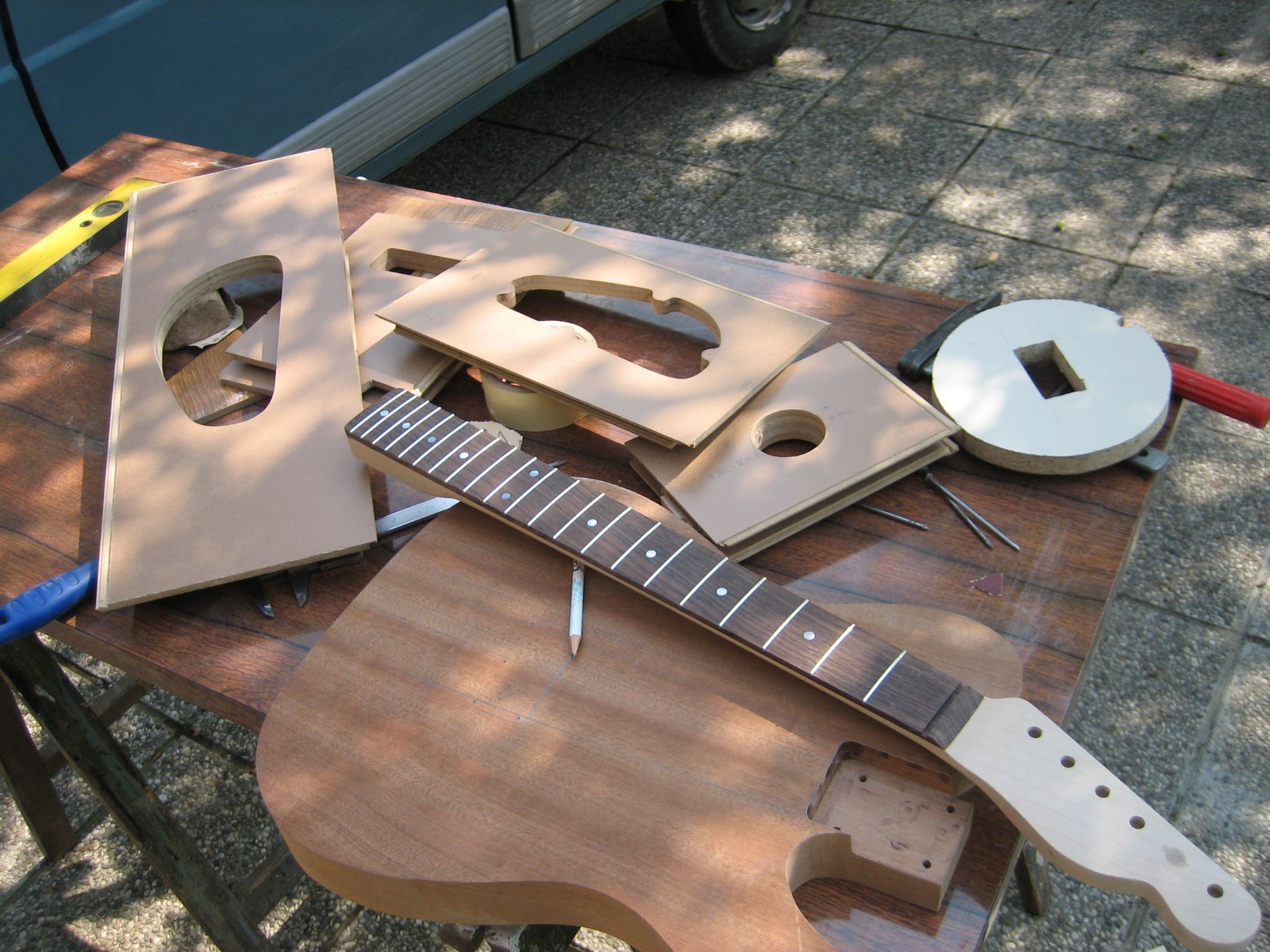 Make an Awesome Electric Guitar With Common Tools : 20 Steps (with ...