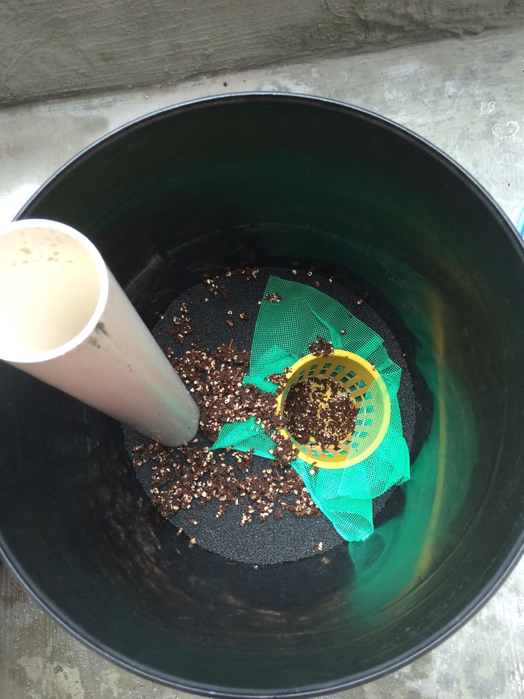 Self Watering Bucket Planter : 6 Steps - Instructables
