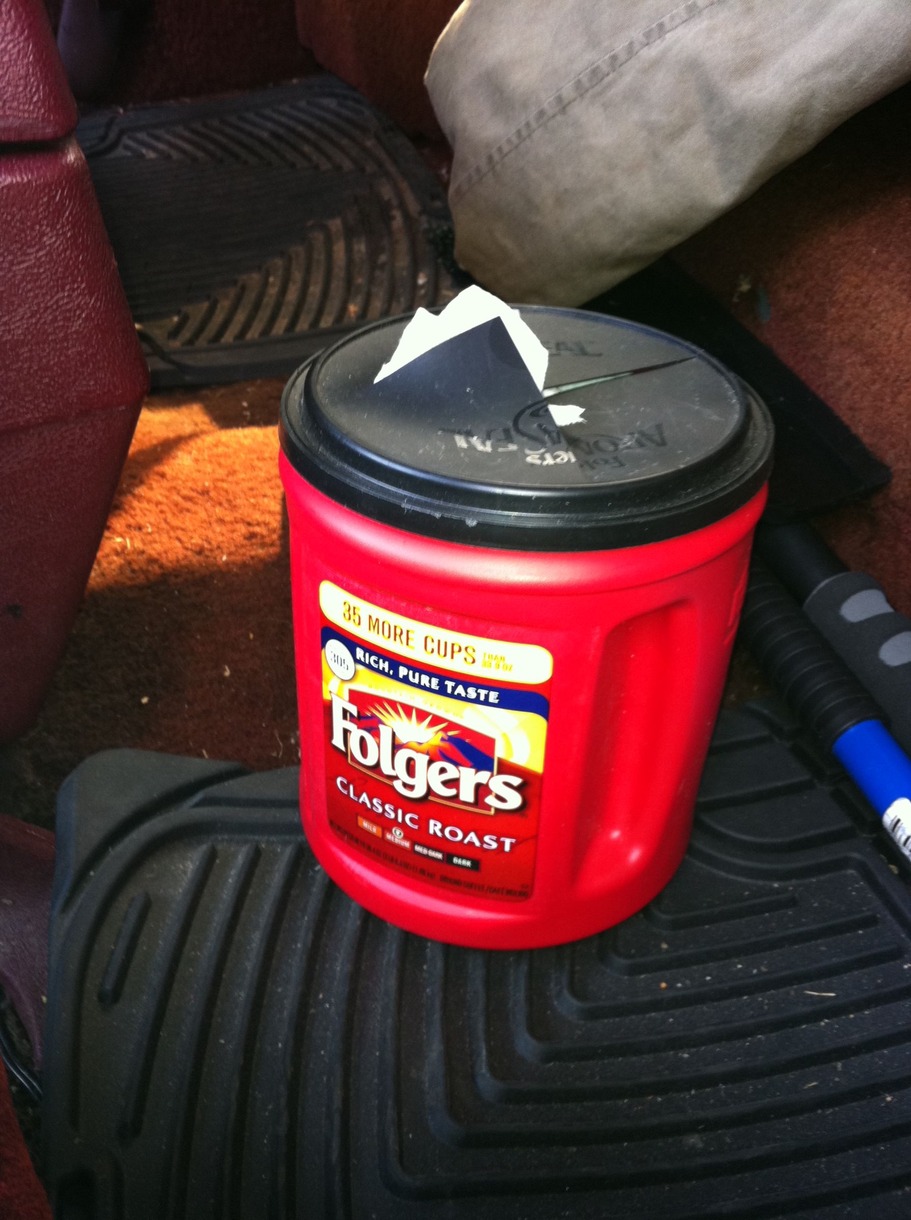 Tom's - EZ Plastic Coffee Can Trash Can : 6 Steps - Instructables