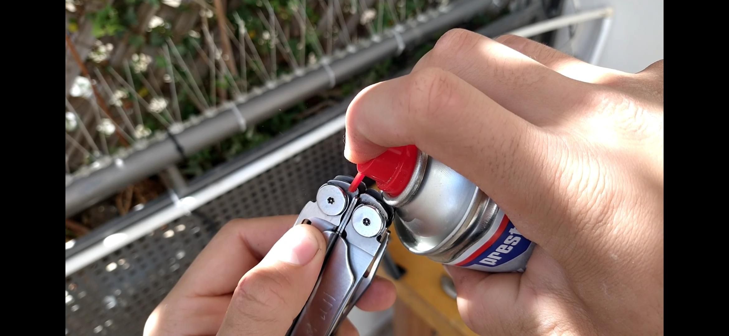 How to Break in a Leatherman: Stuck Pliers, Loose Handles, Jammed ...