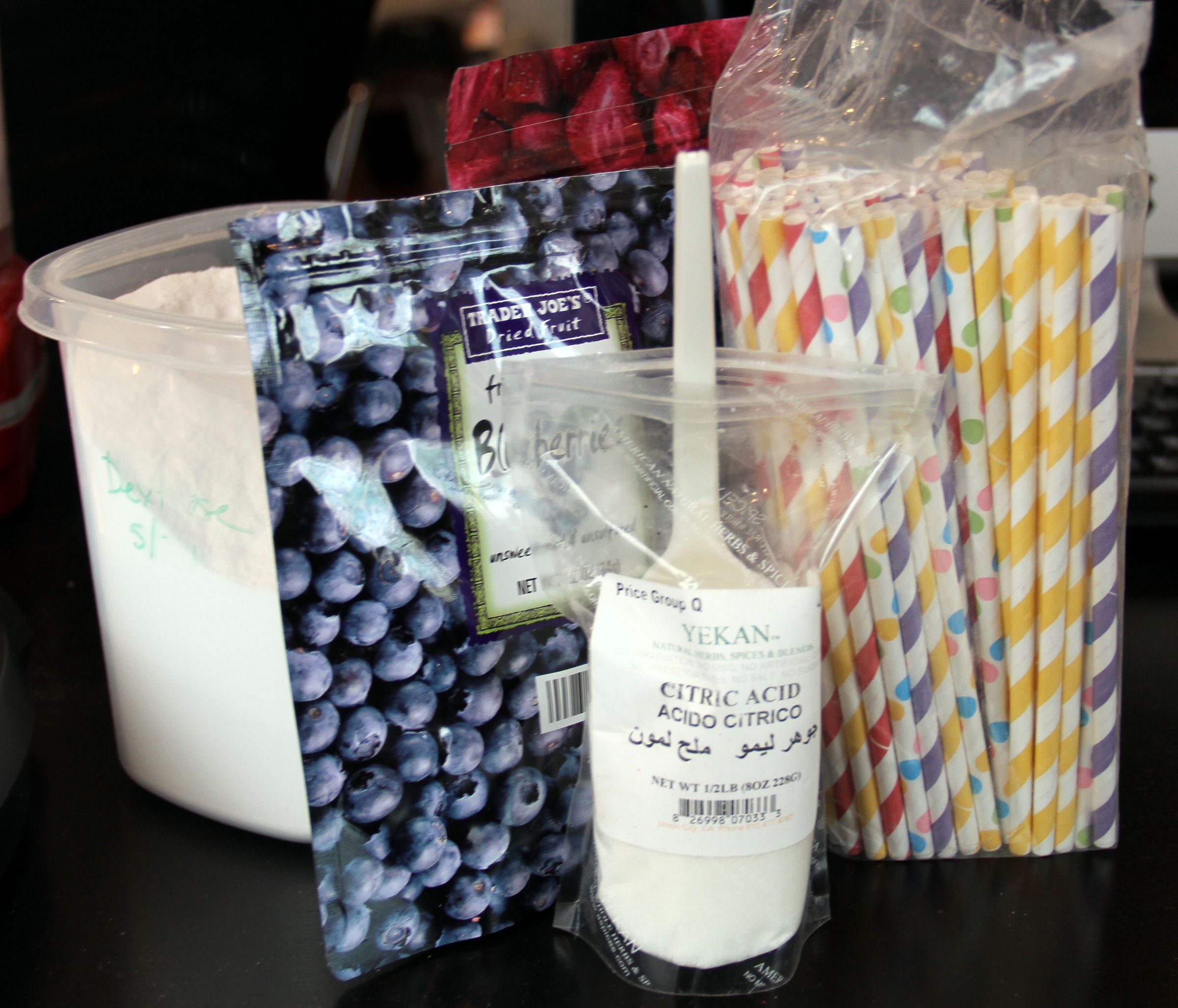 Pixie Sticks (Pixie Stix) : 5 Steps (with Pictures) - Instructables