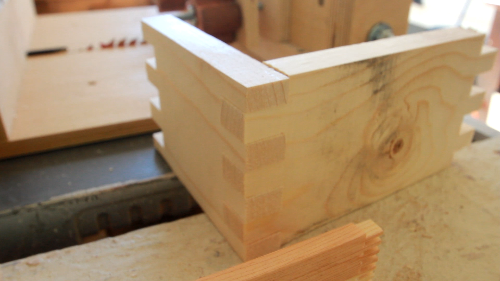 How to Build a Variable Box Joint Jig : 11 Steps (with Pictures ...