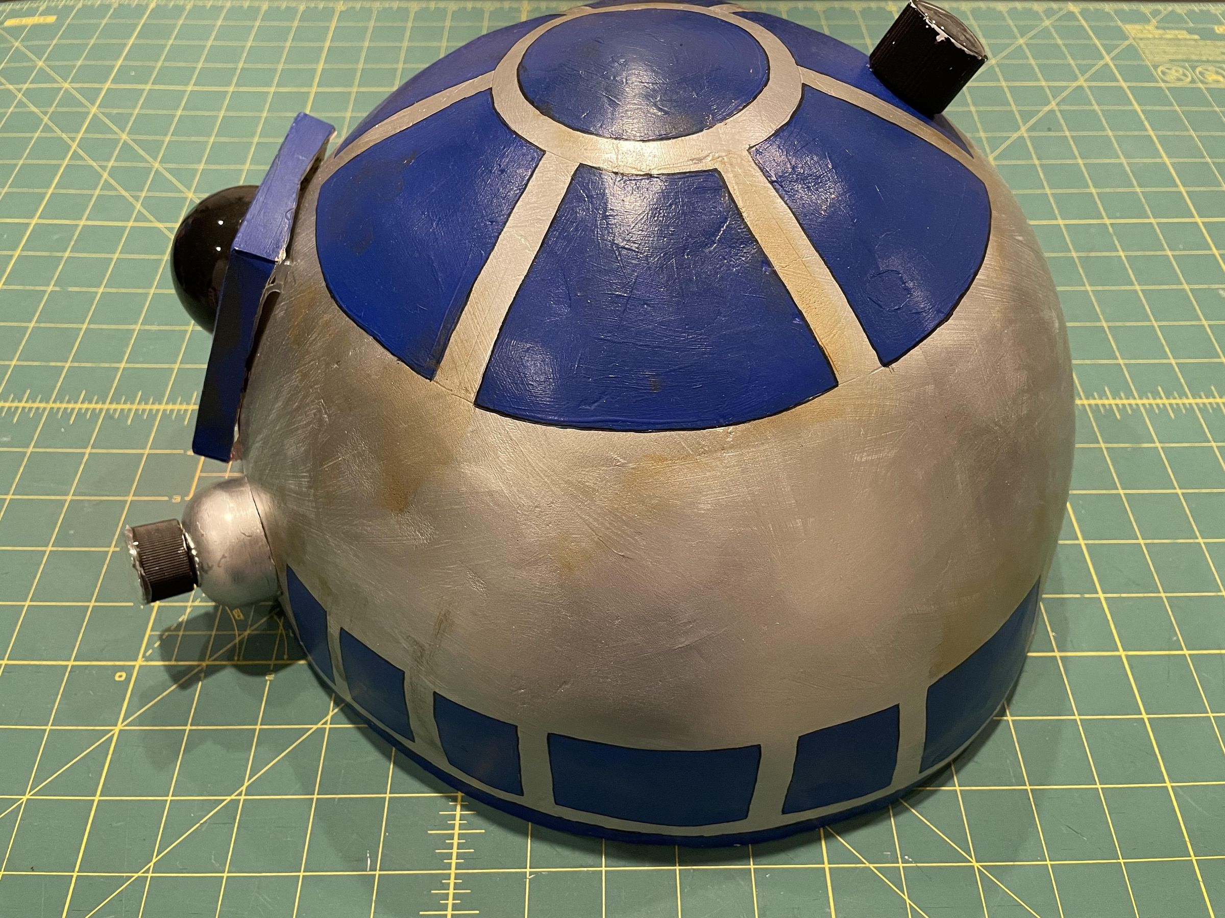 Star Wars R2-D2 Costume for Child : 6 Steps (with Pictures) - Instructables