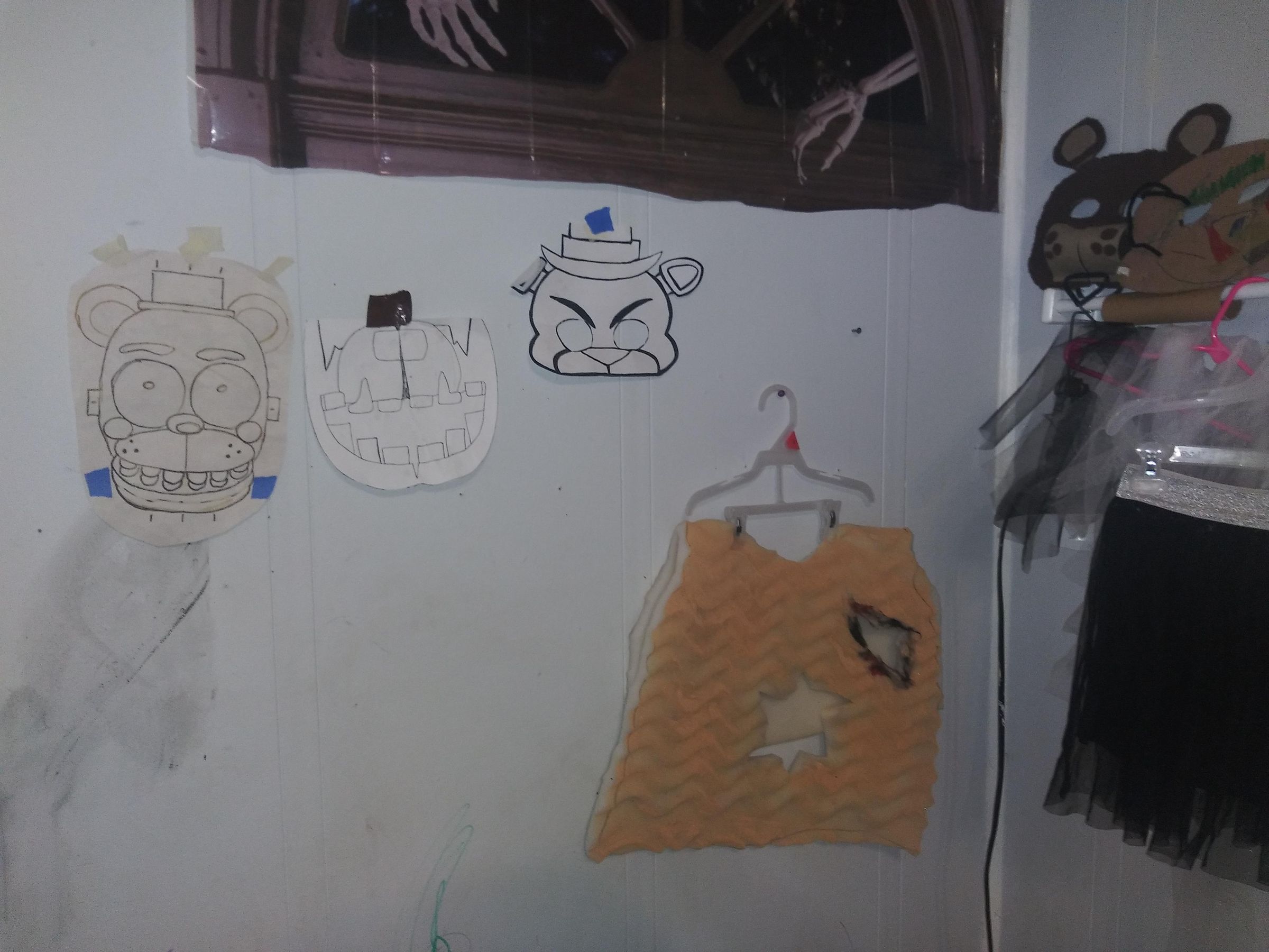 DIY FNAF Spring Trap Full Costume : 4 Steps - Instructables