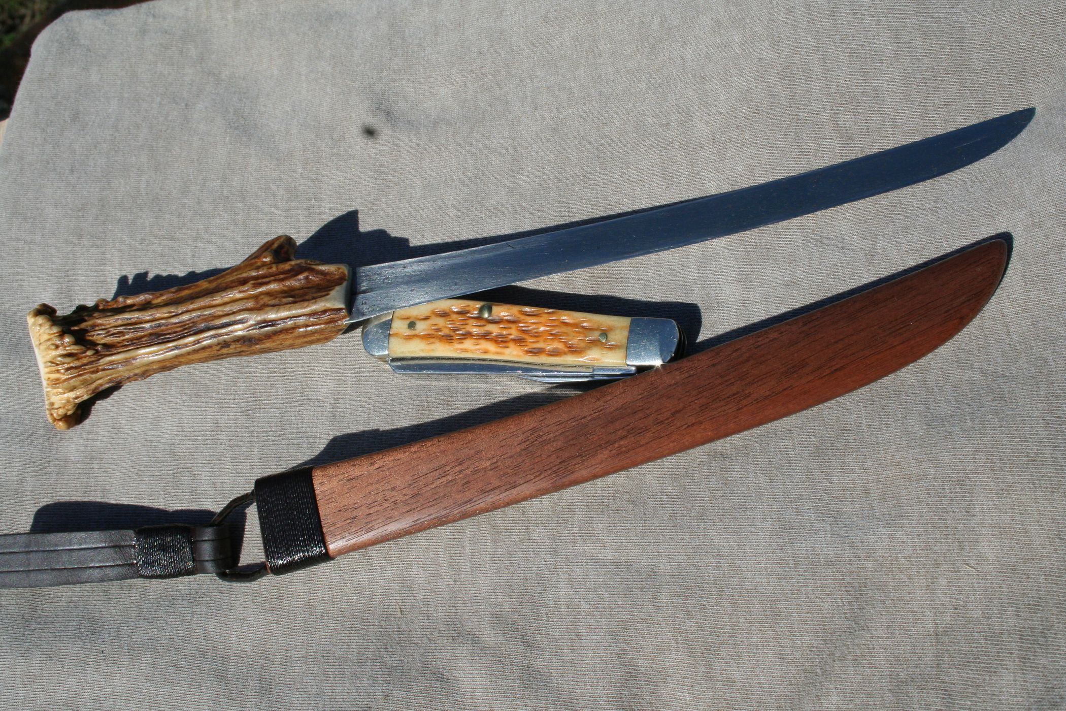 Protect Your Blade in a Wooden Sheath : 8 Steps (with Pictures ...